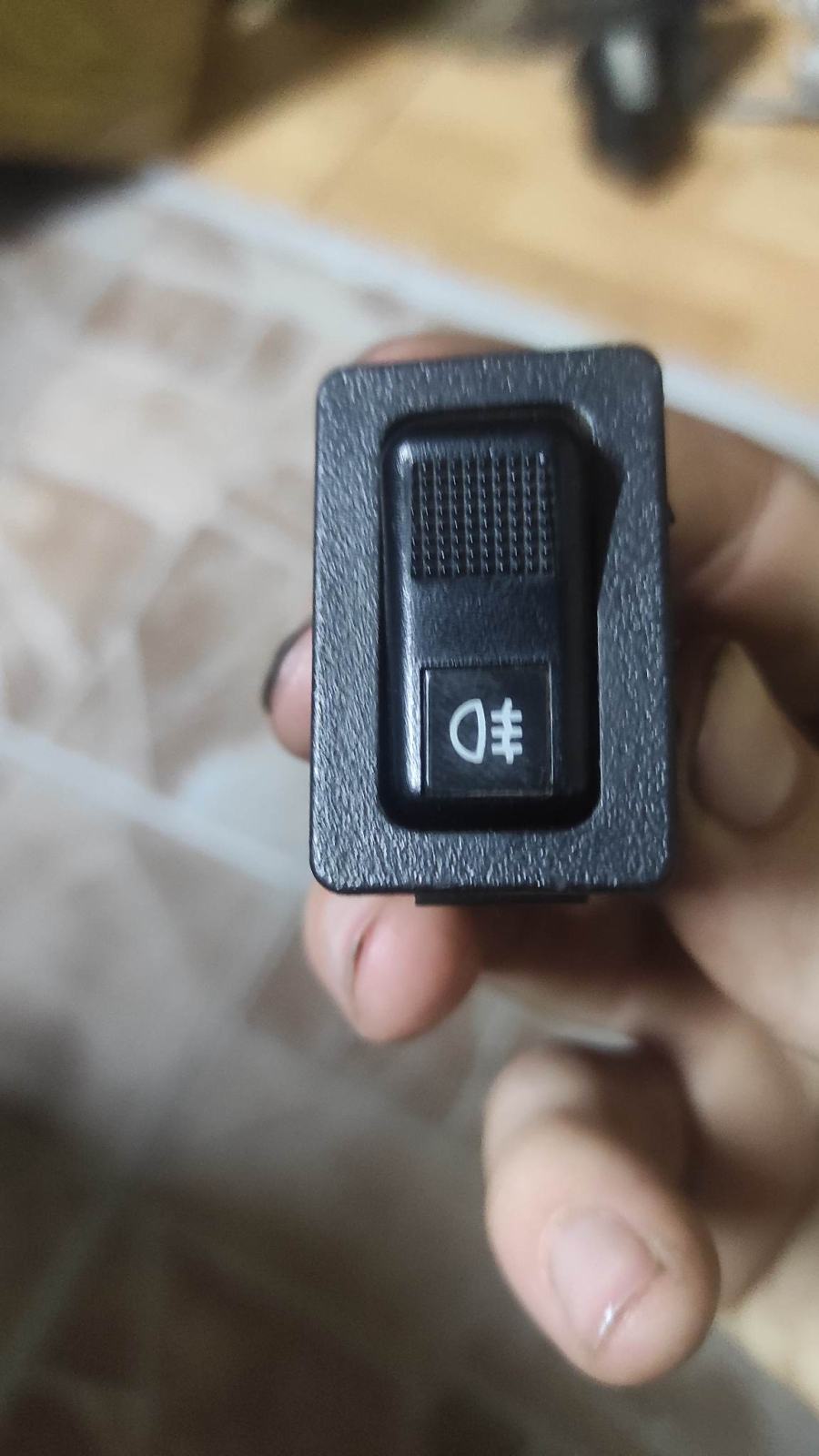 prekidac za maglenke kia pride 2000g.