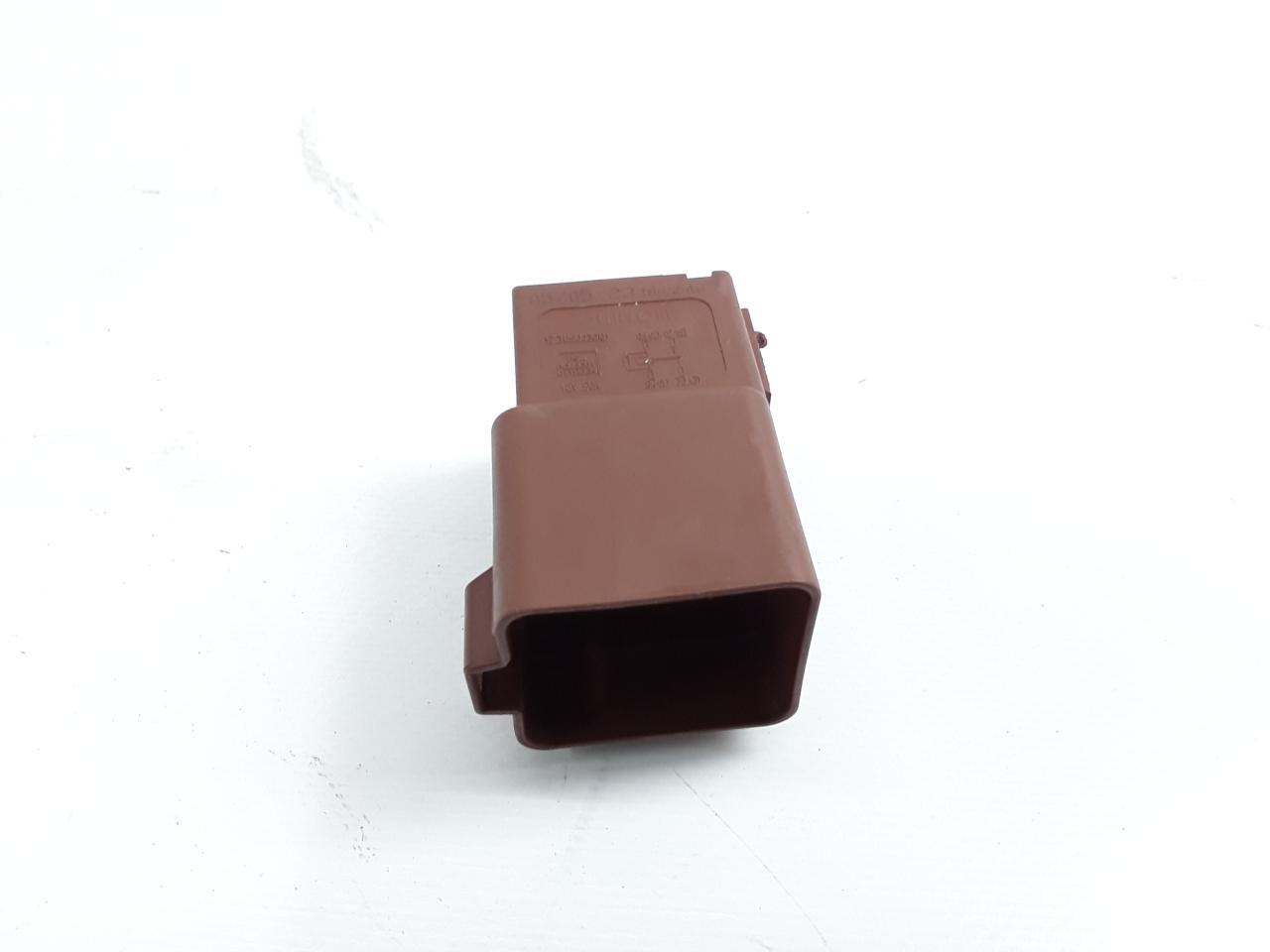 RELEJ PUMPE GORIVA 17325003001 OPEL Grandland 2021-2024