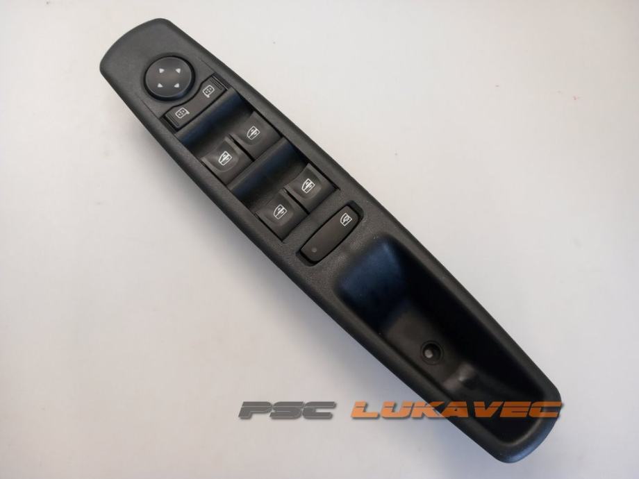 RENAULT MEGANE 3 PREKIDAČI PODIZAČA STAKLA 809610016R NOVO