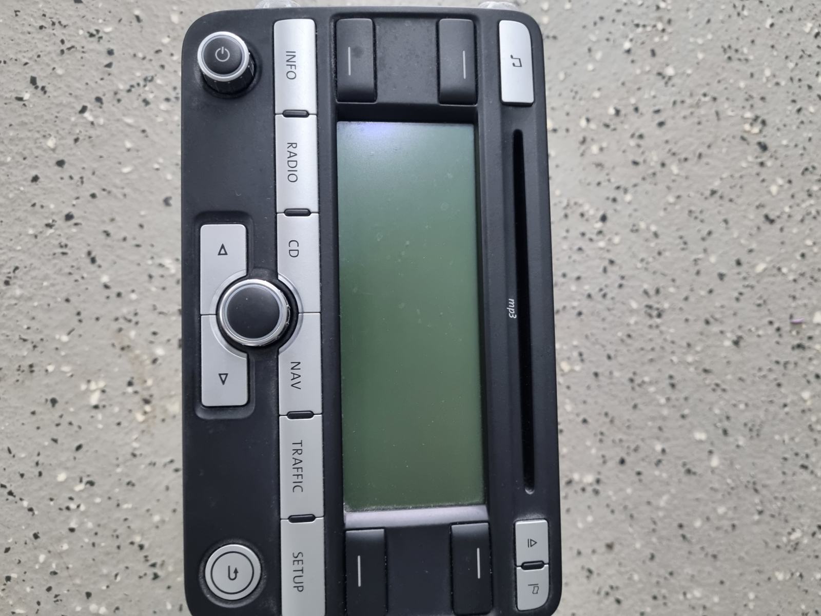 RNS 300 passat golf 5