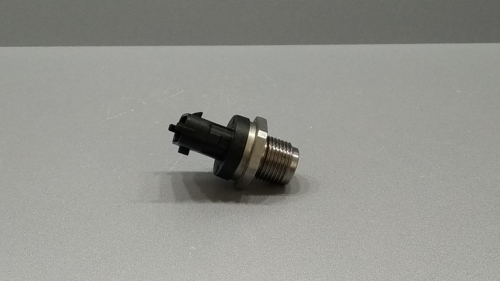 SENZOR PRITISKA GORIVA FIAT GRANDE PUNTO > 05-09 281006164