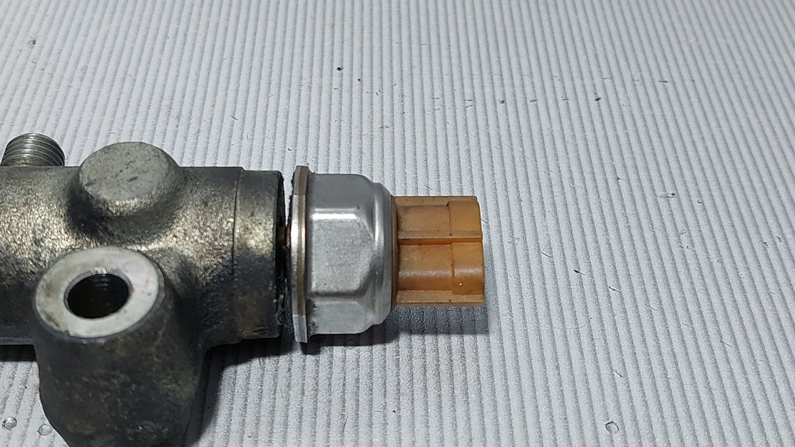 SENZOR PRITISKA GORIVA MITSUBISHI A6 4G > 11-14 45PP33