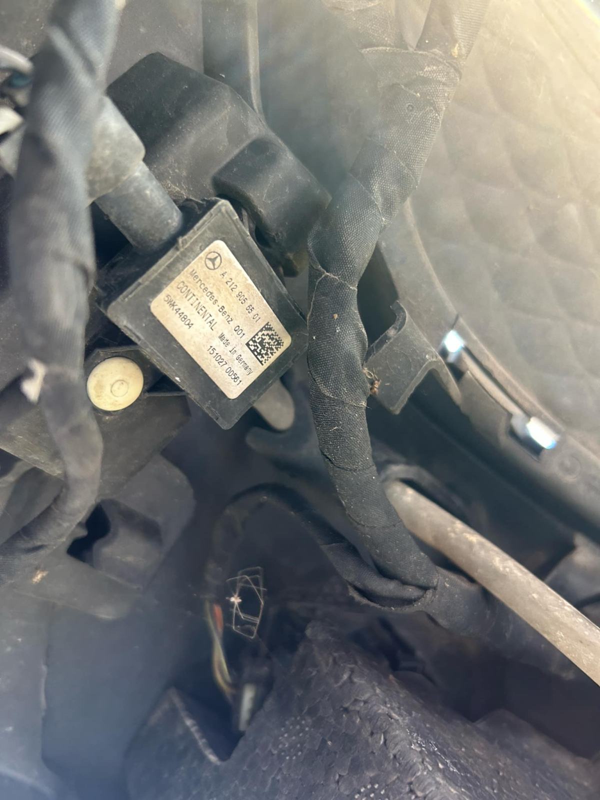 SENZOR ZA ZAŠTITU PJEŠAKA E-CLASS W212 **A2129056501**