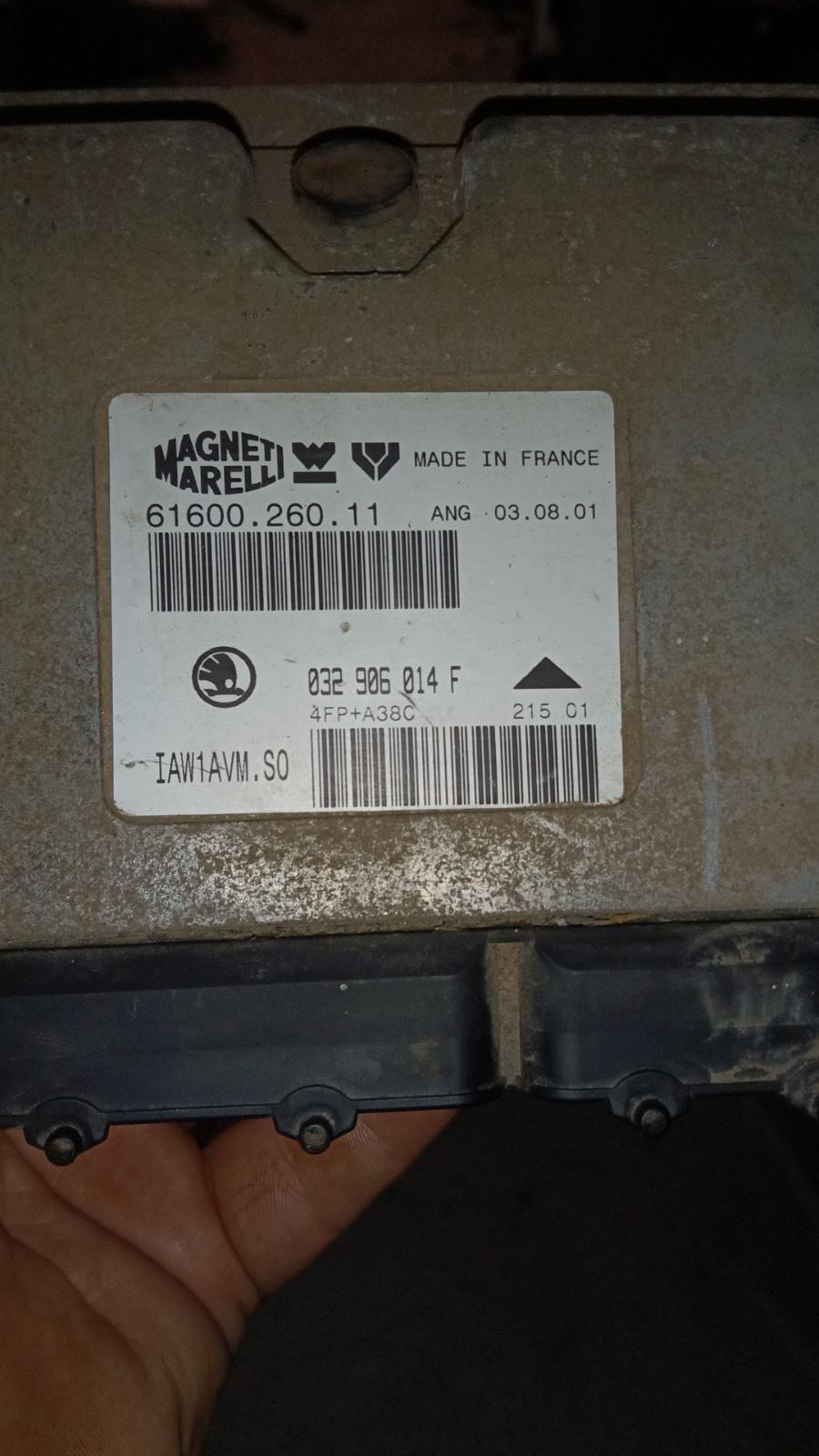 skoda octavia 1 1.6mpi kompjuter sat i kod set