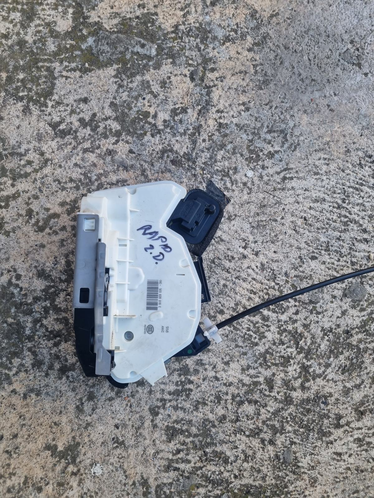 Škoda Rapid zadnja desna brava