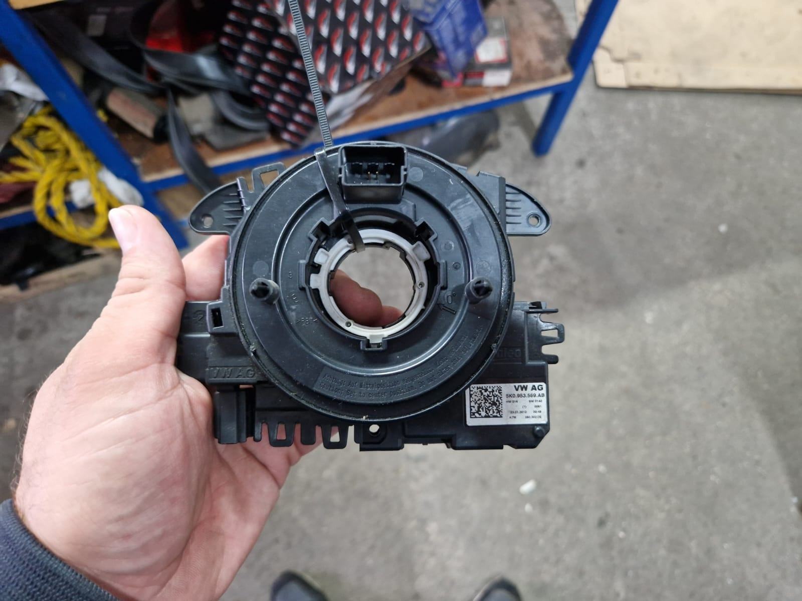 Spula zavojnica volana 5K0953569AB Golf 6, Passat B7