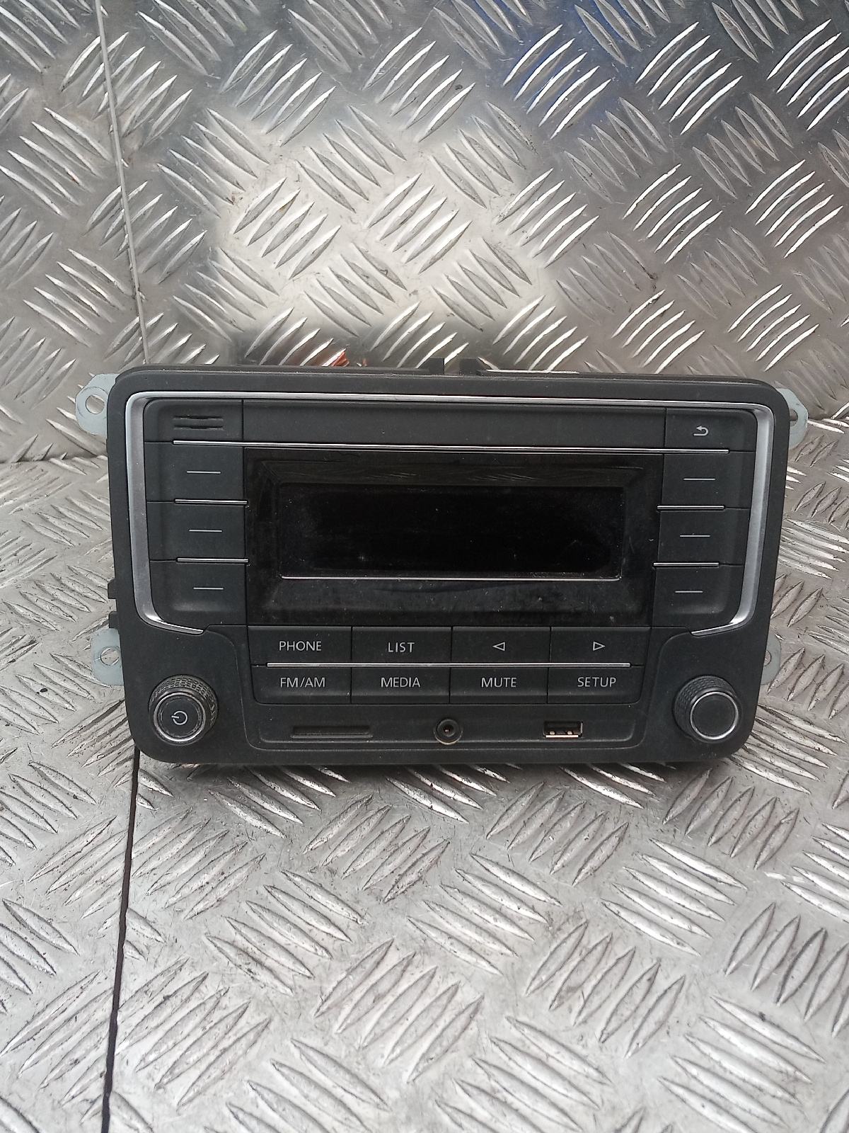 VW CADDY 4 T5 T6 AMOROK PASSAT AUTORADIO USB BLUETOOTH NAVY 7F0035153