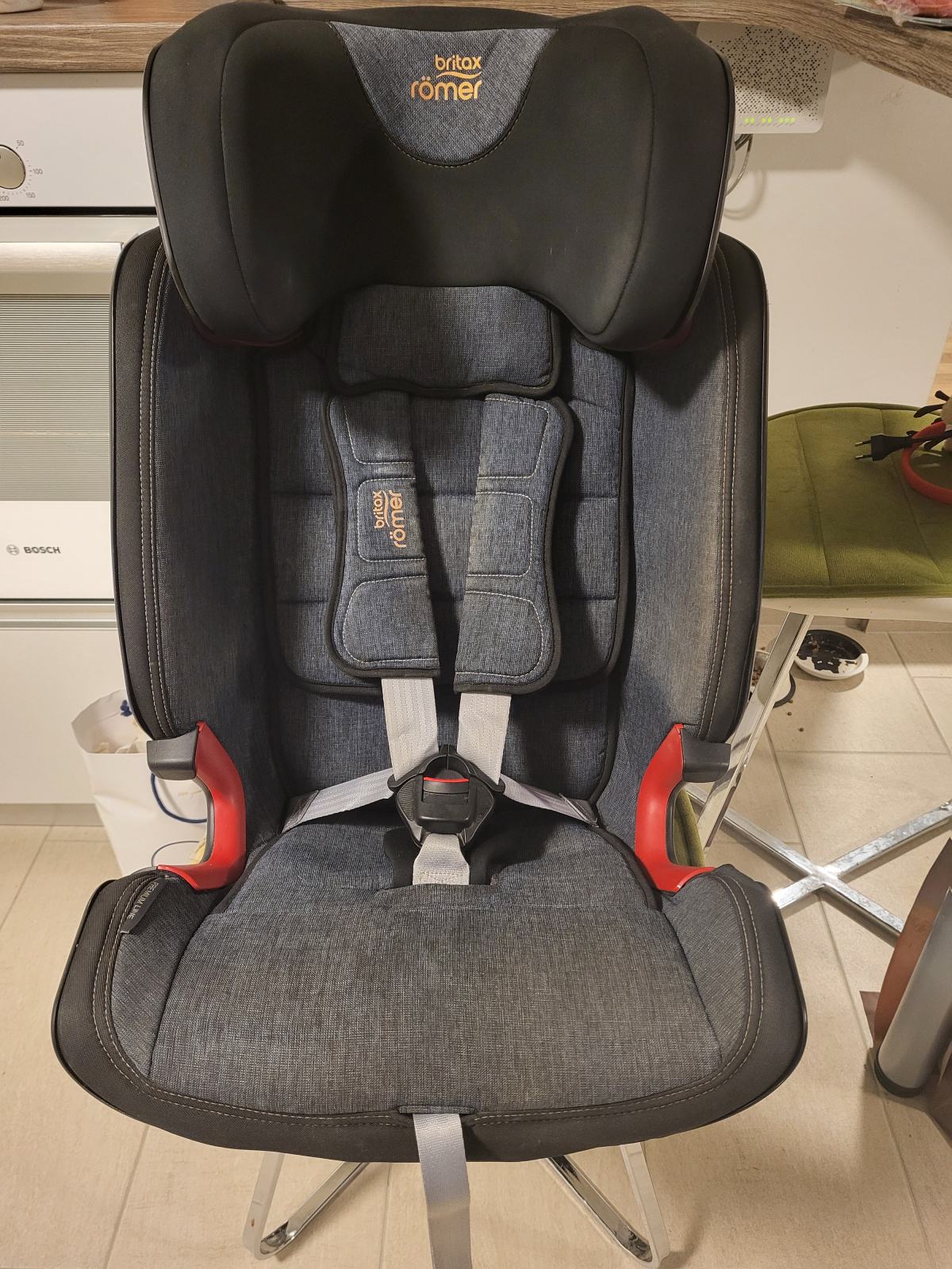Britax Romer Advansafix IV r Blue Marble