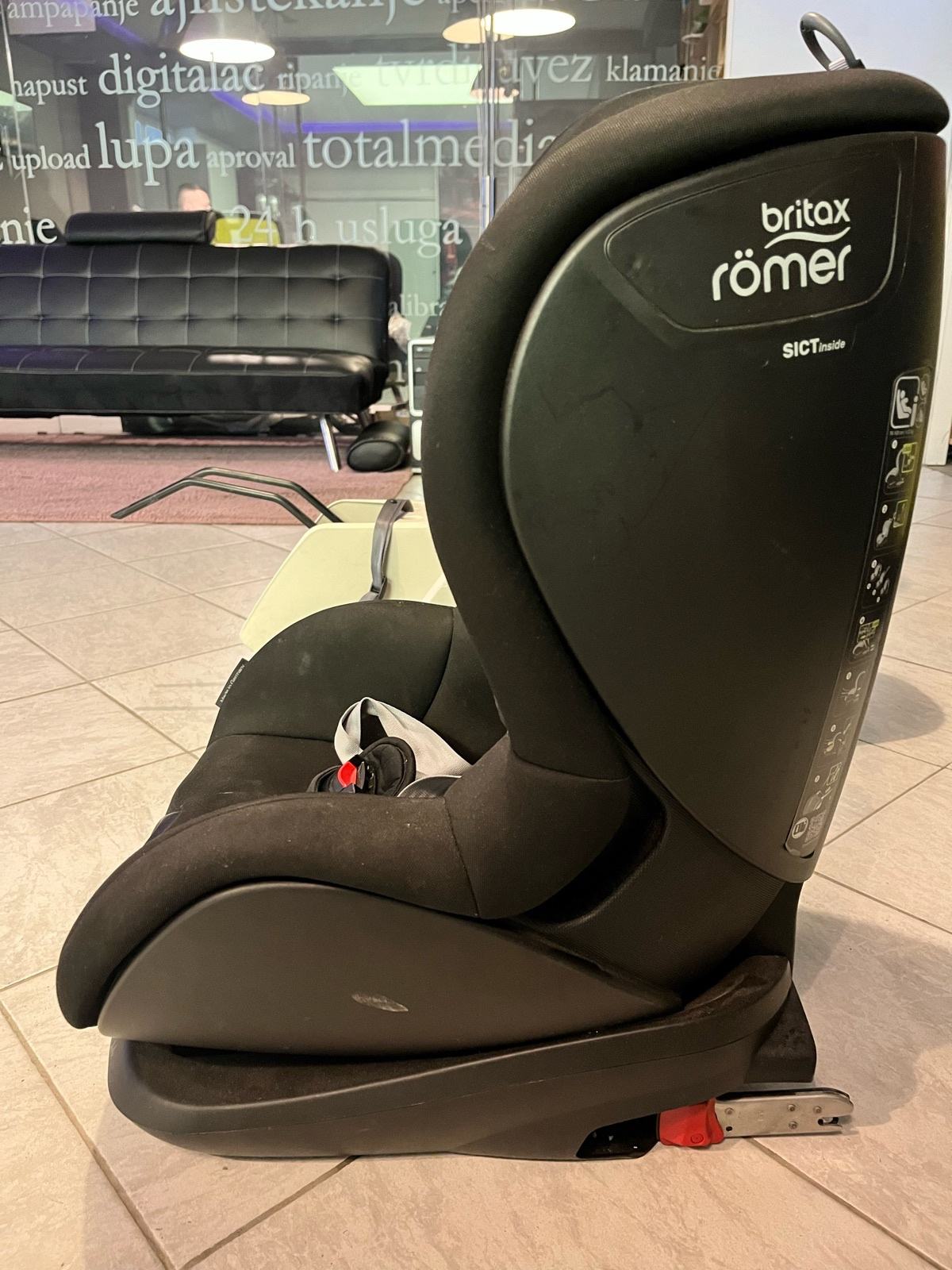 Britax Romer Trifix 2 i-size sjedalica za auto