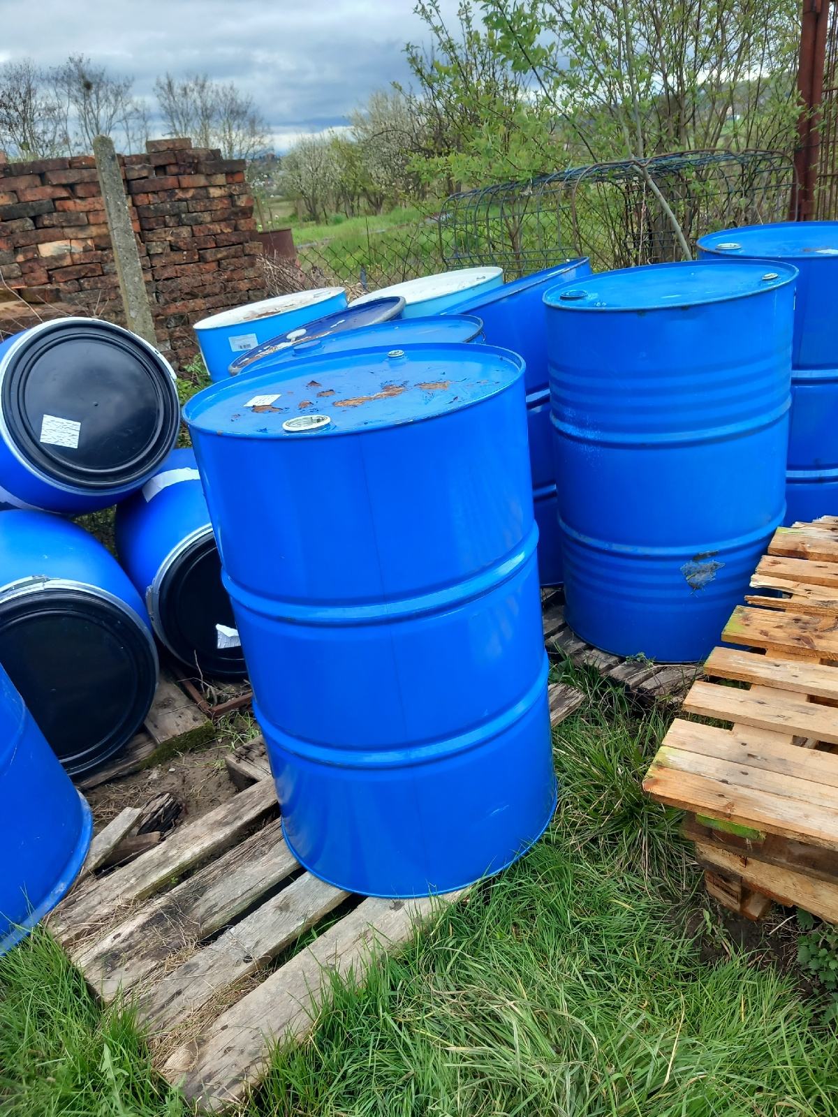 Bačve limene od 60 do 220l.
