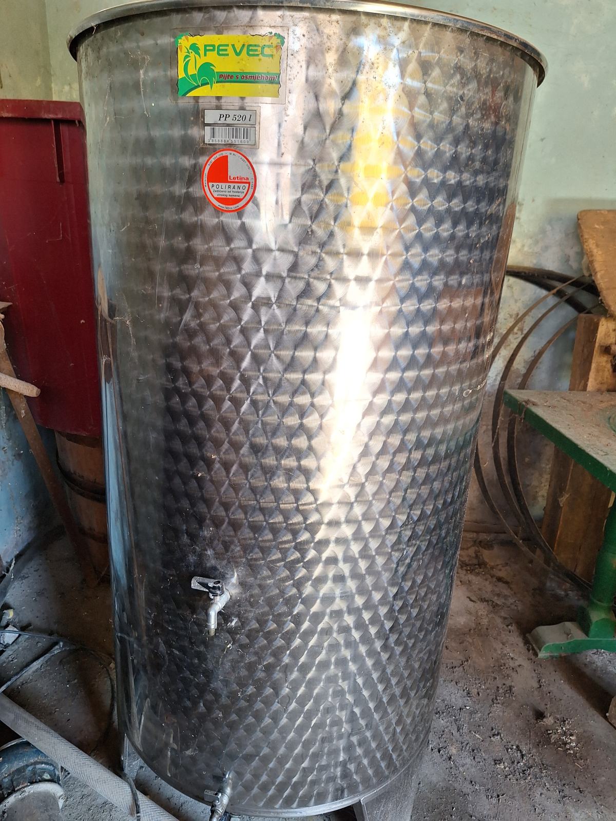 Inox bačva Letina 520l