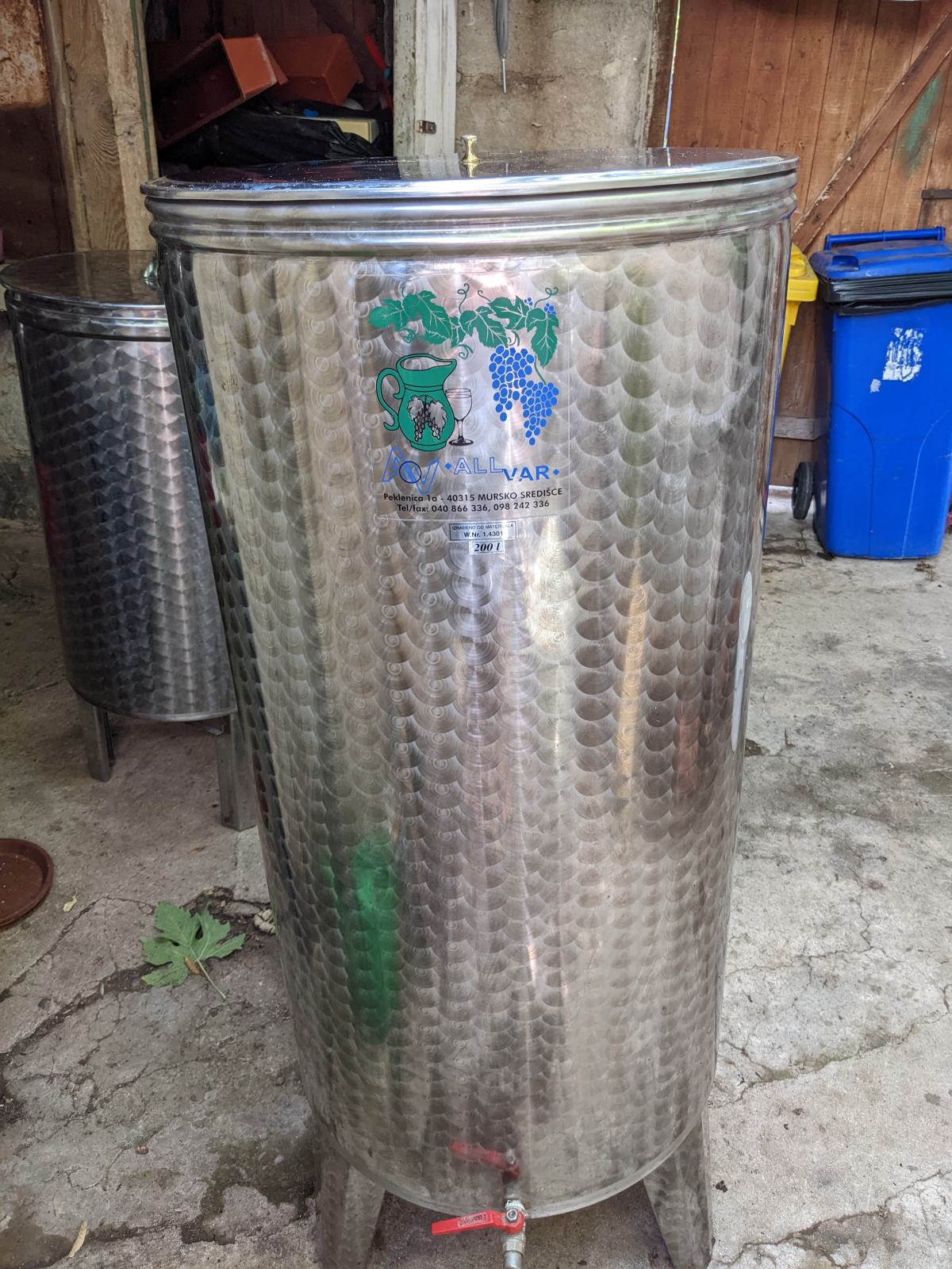 Inox bacve 130, 200 i 2 komada 300l