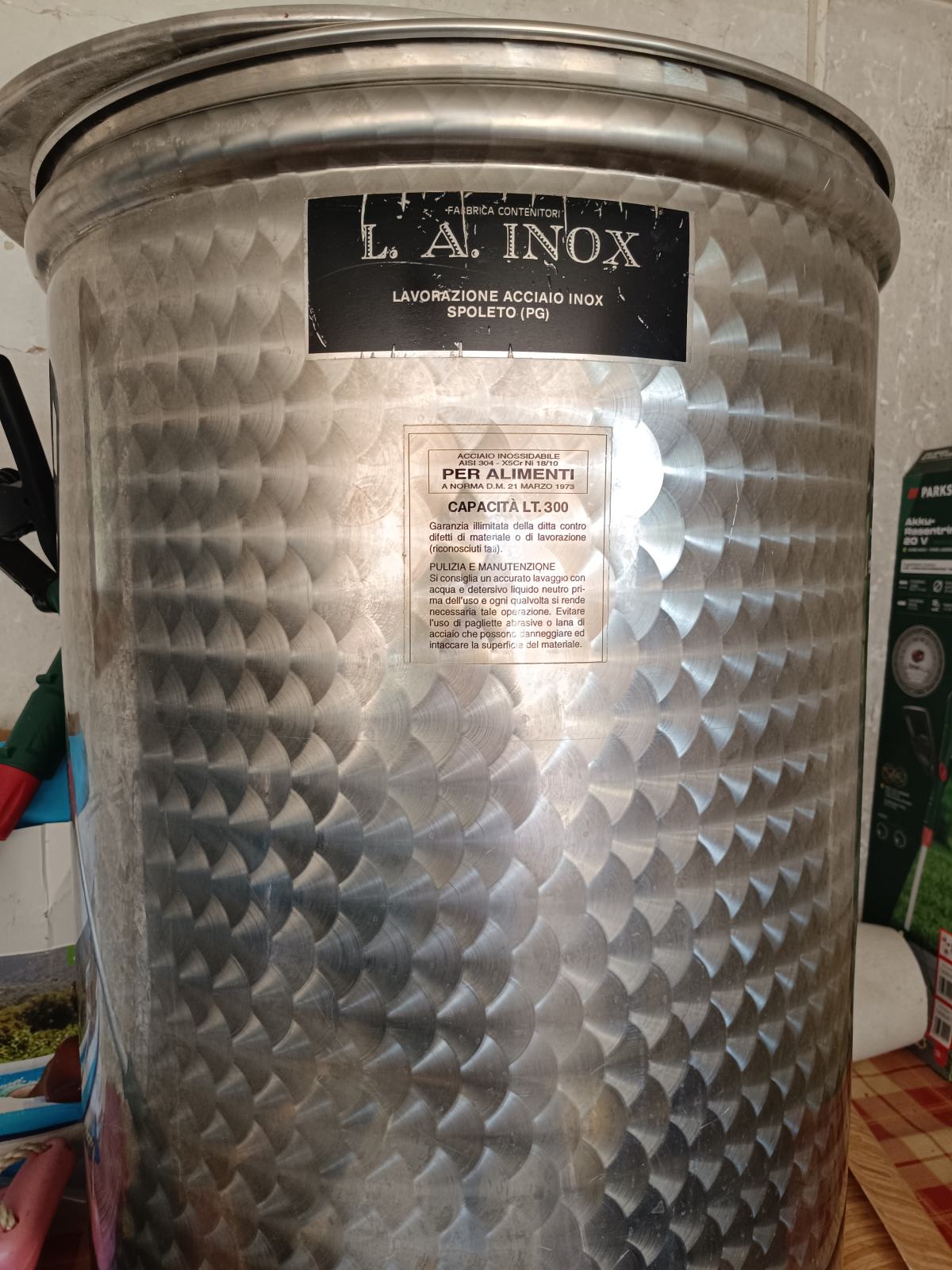 INOX BAČVE 200L I 300L -RABLJENE