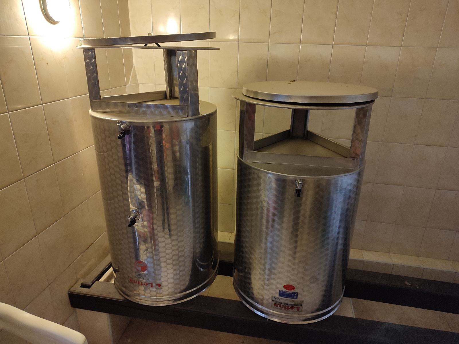 Inox bačve za vino Letina 250l i 320l