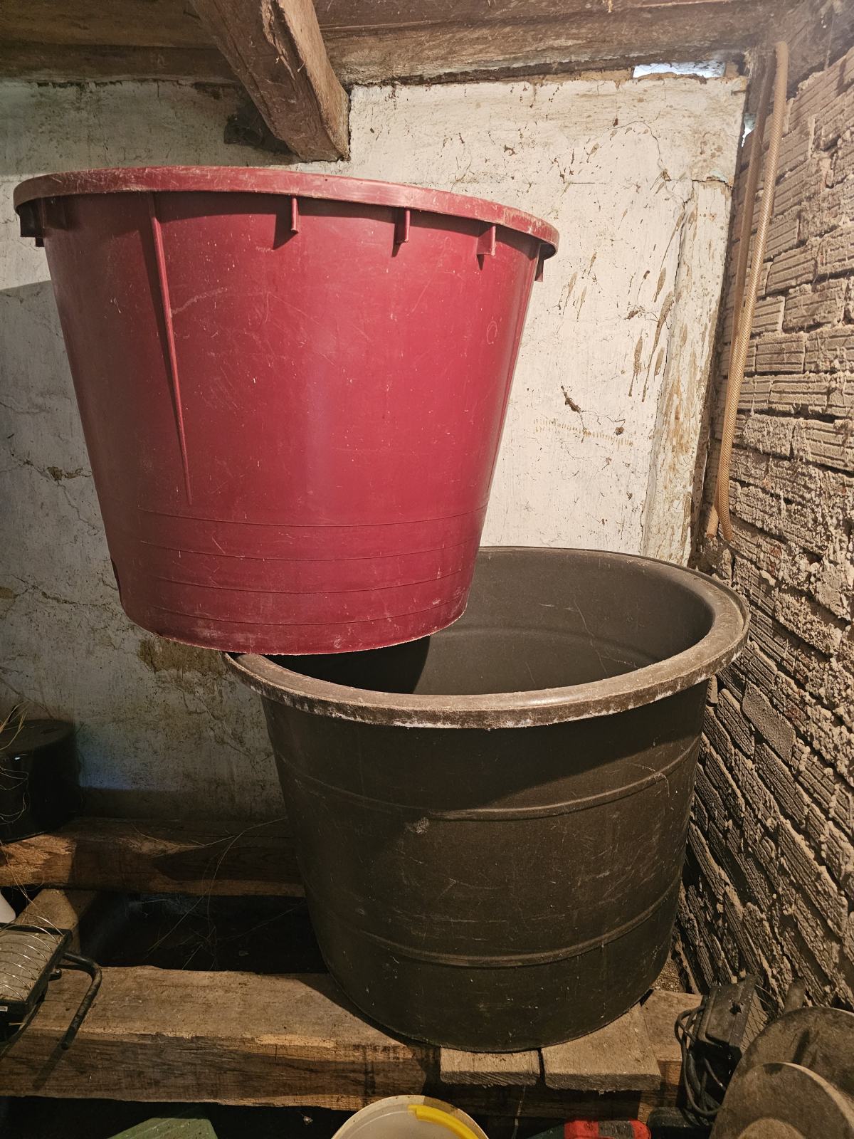 Plastična kaca (badanj) 350lit i 400 lit