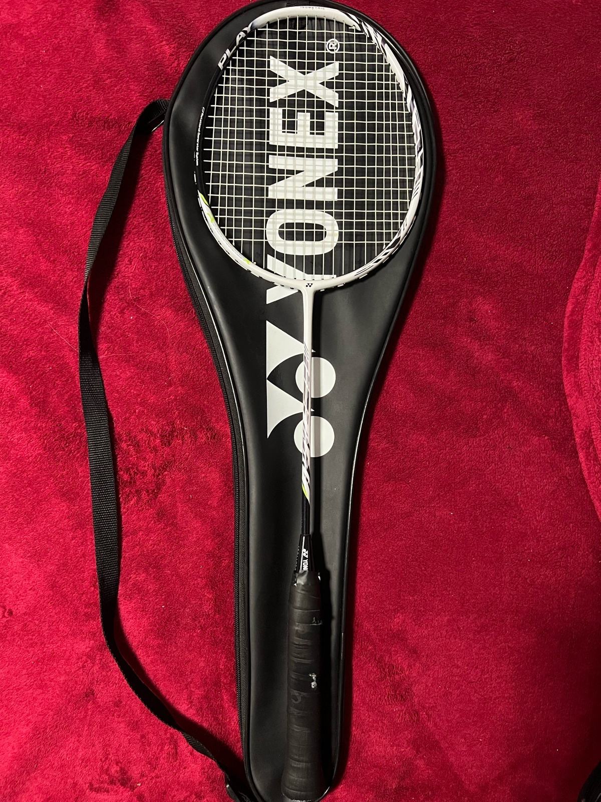 Yonex astrox 99 play badminton reket