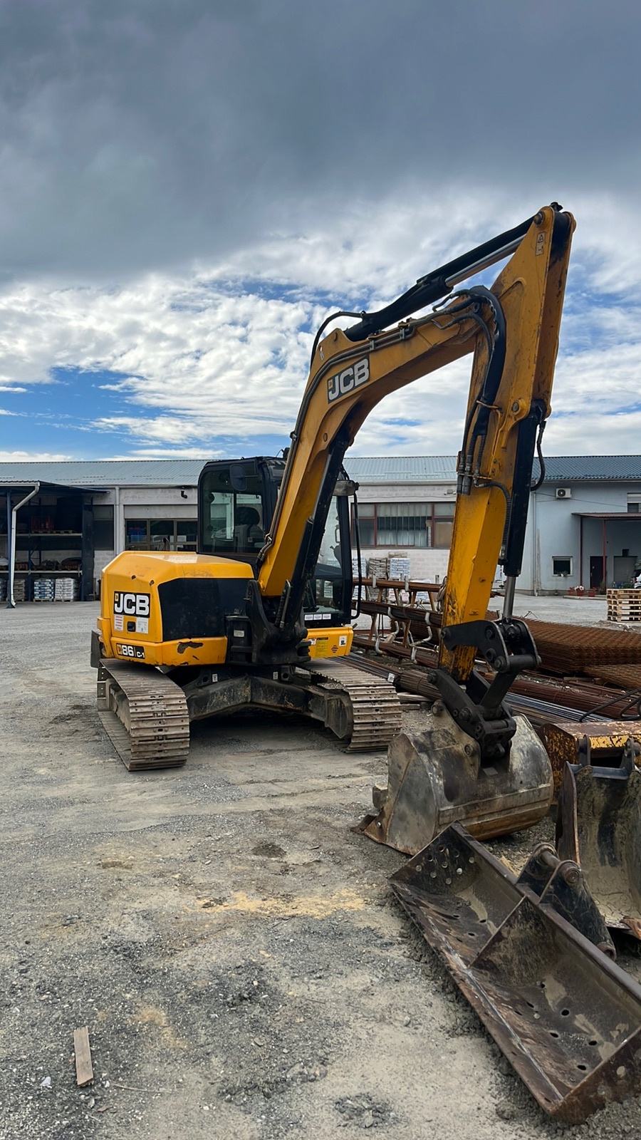 JCB 86C1