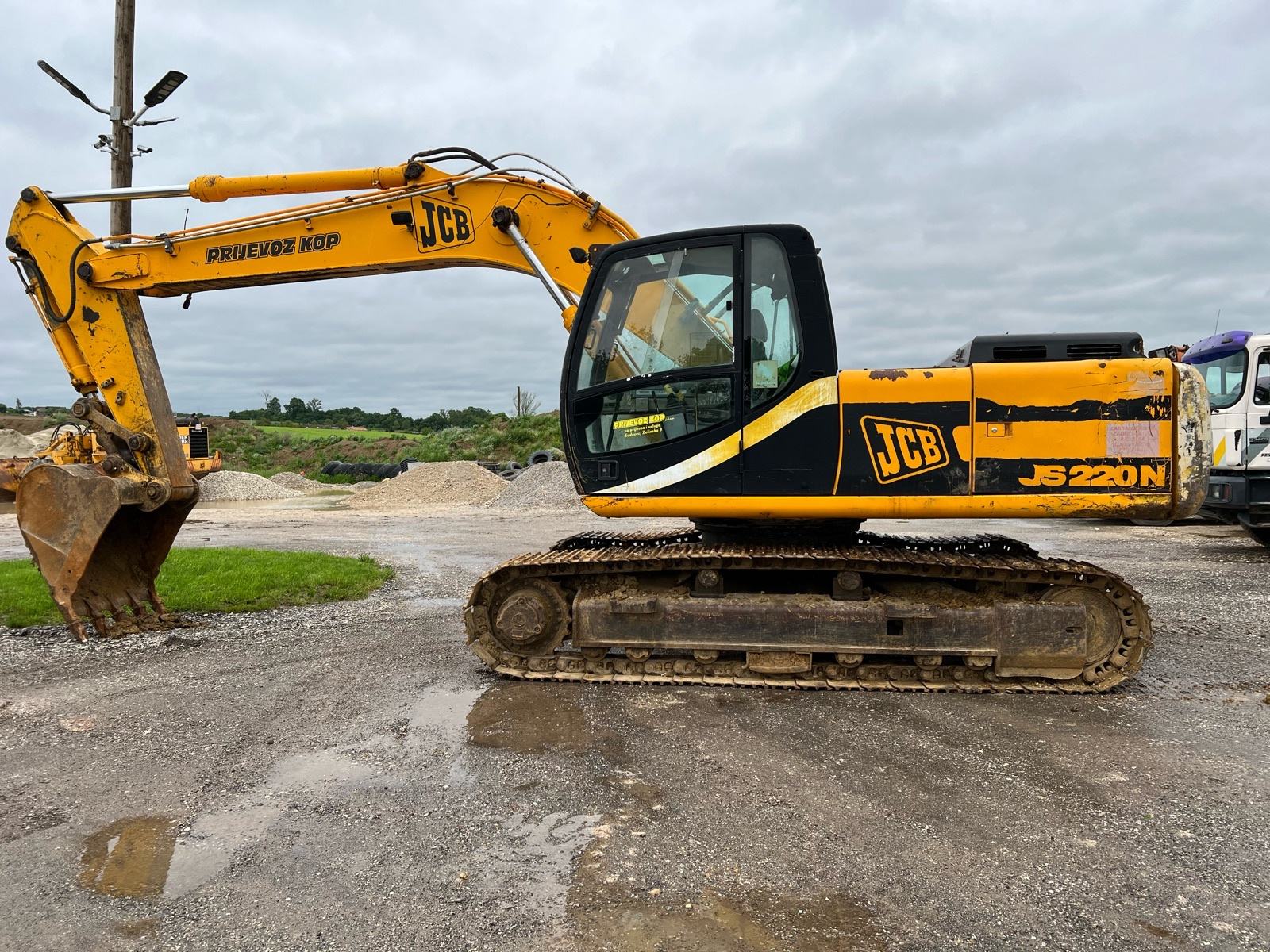 JCB JS 220