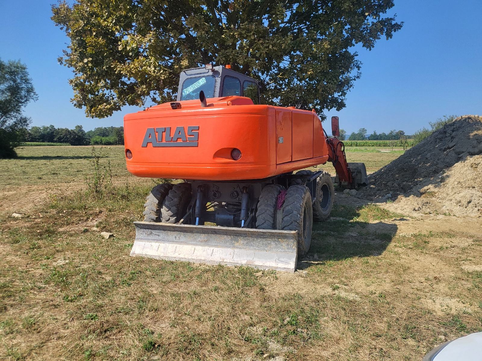 Bager točkaš Atlas 1504