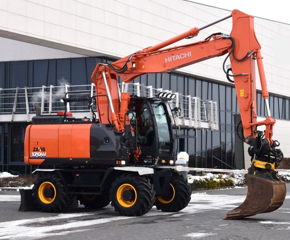 BAGER TOČKAŠ HITACHI ZX170W-6, 2019. ROTOTILT