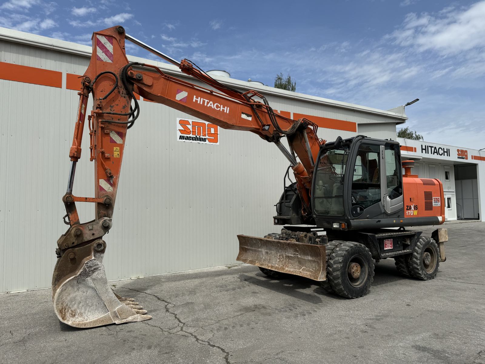 HITACHI ZX170W-3 RABLJENI BAGER NA KOTAČIMA