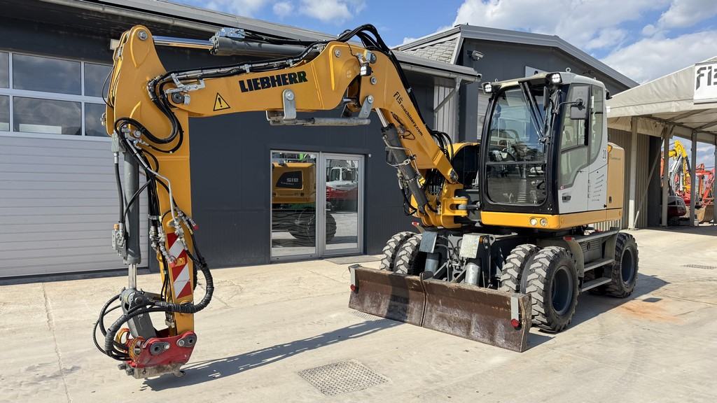 LIEBHERR A 912 COMPACT - 2018 GODINA - 6060 SATI - 2X KAMERA