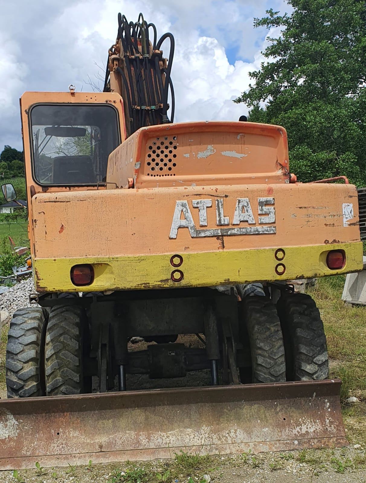 Prodaje se atlas 1404