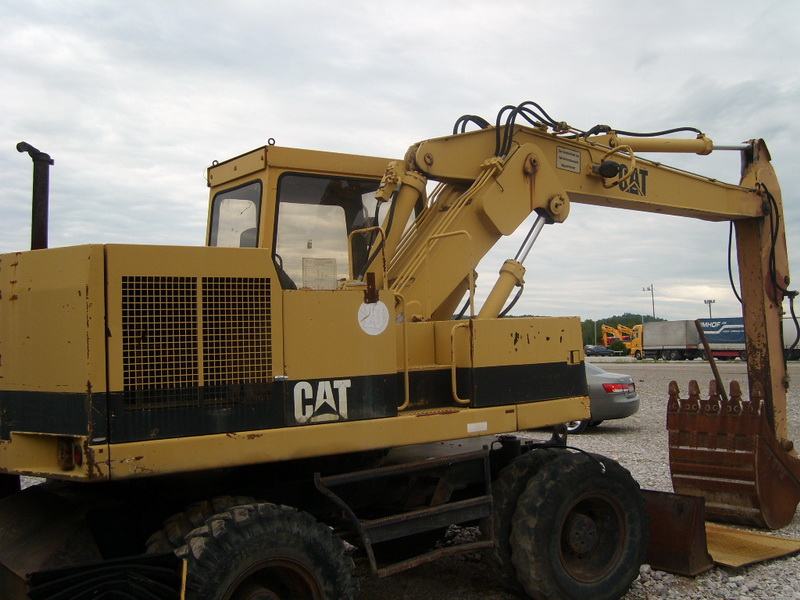 Rabljeni CAT 206 BFT