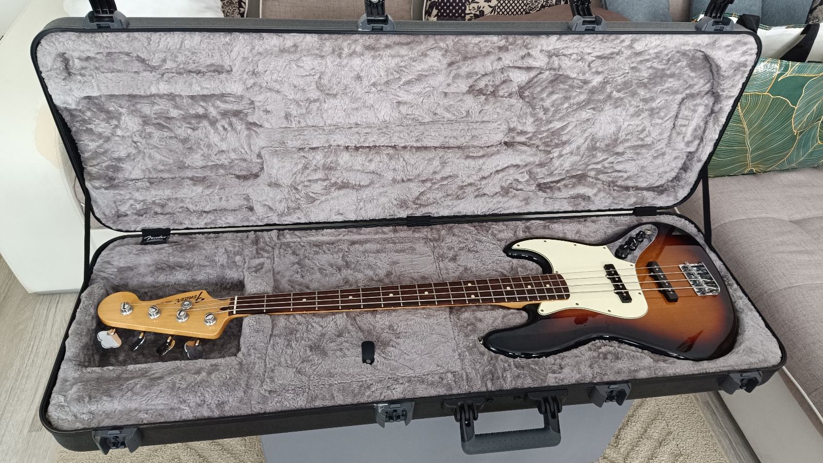 Fender Jazz Bass Standard bas gitara