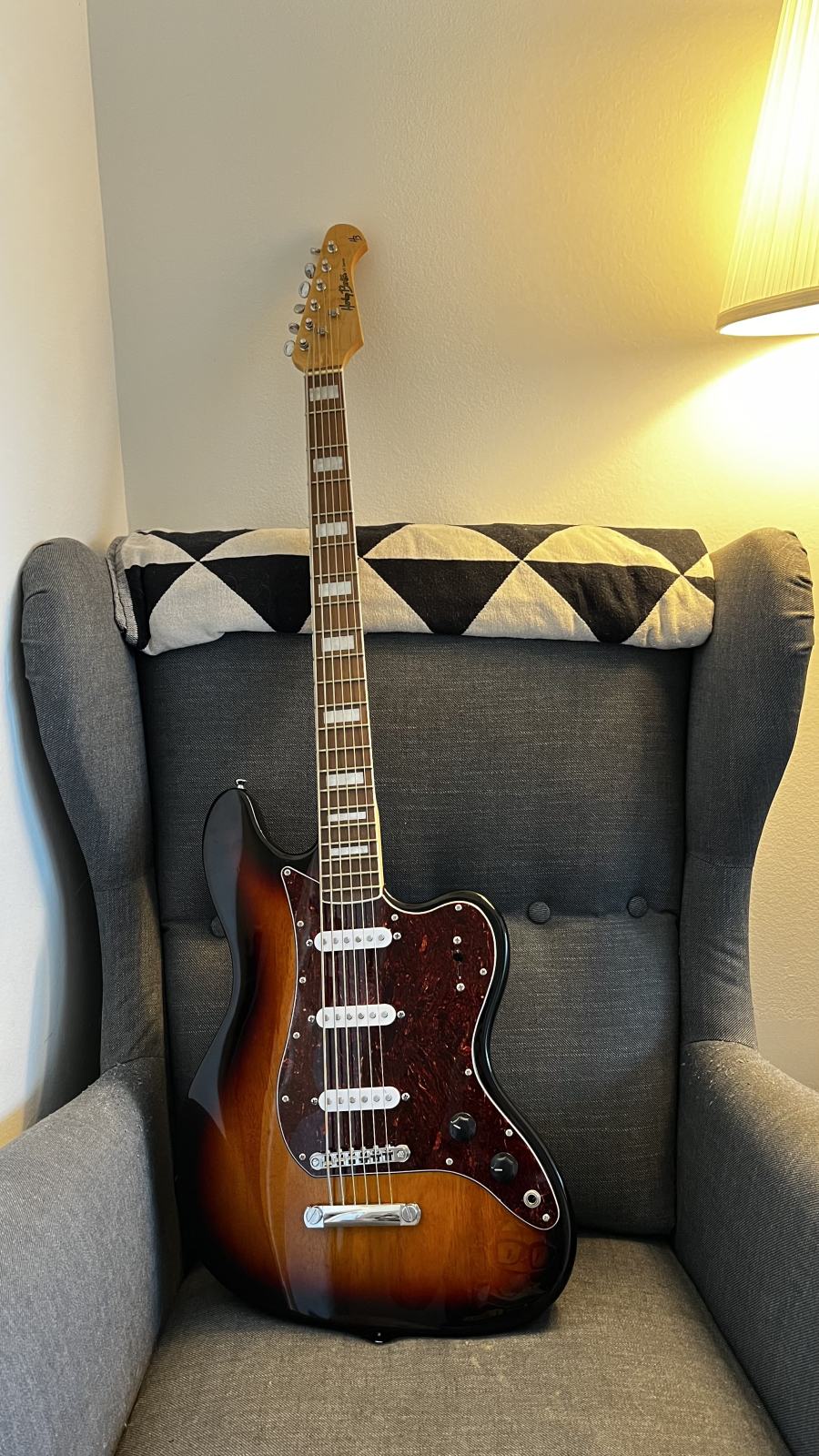 Harley Benton GuitarBass VS (Bass VI replika)