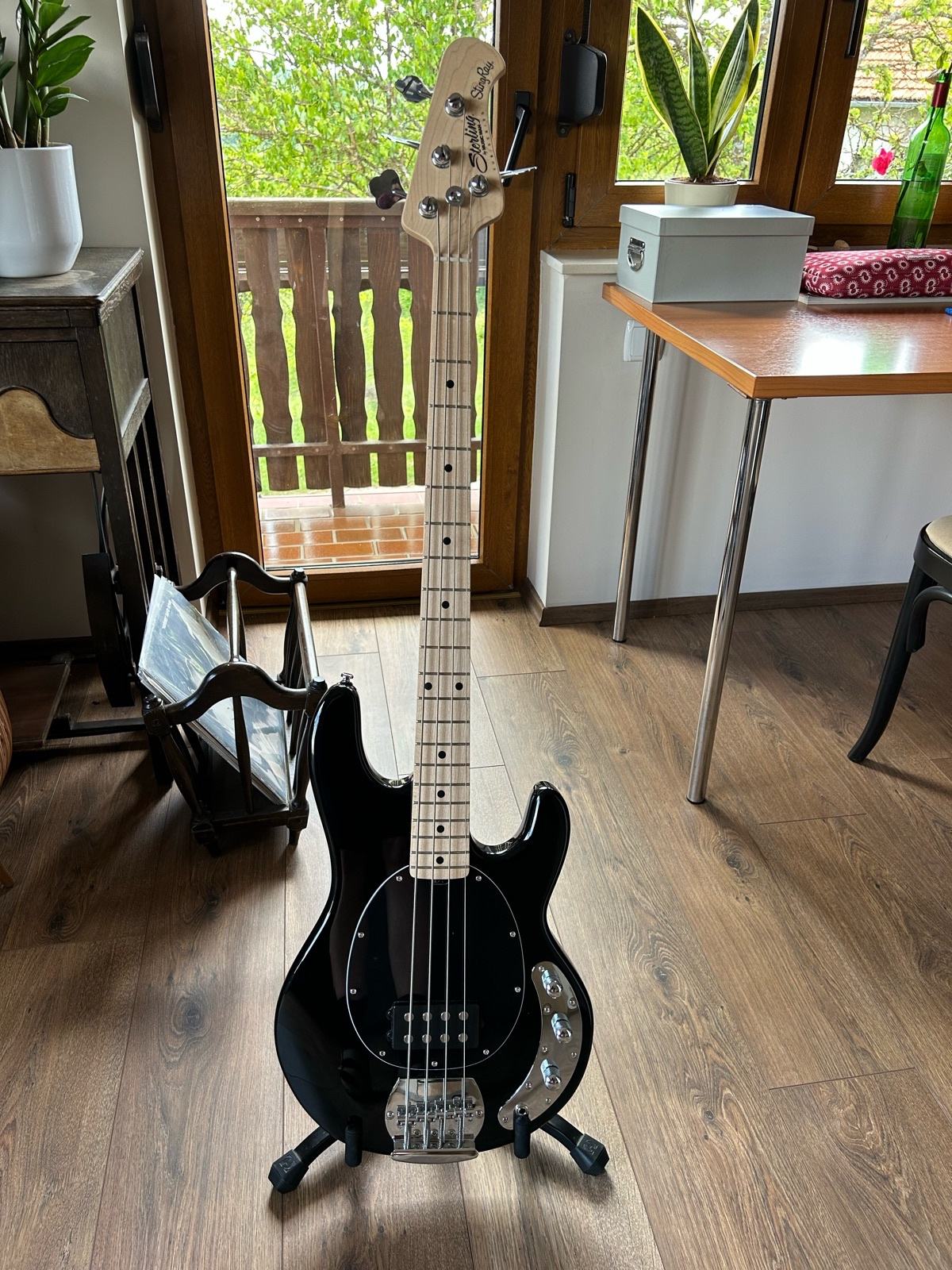 MusicMan Sterling Sub Series bas