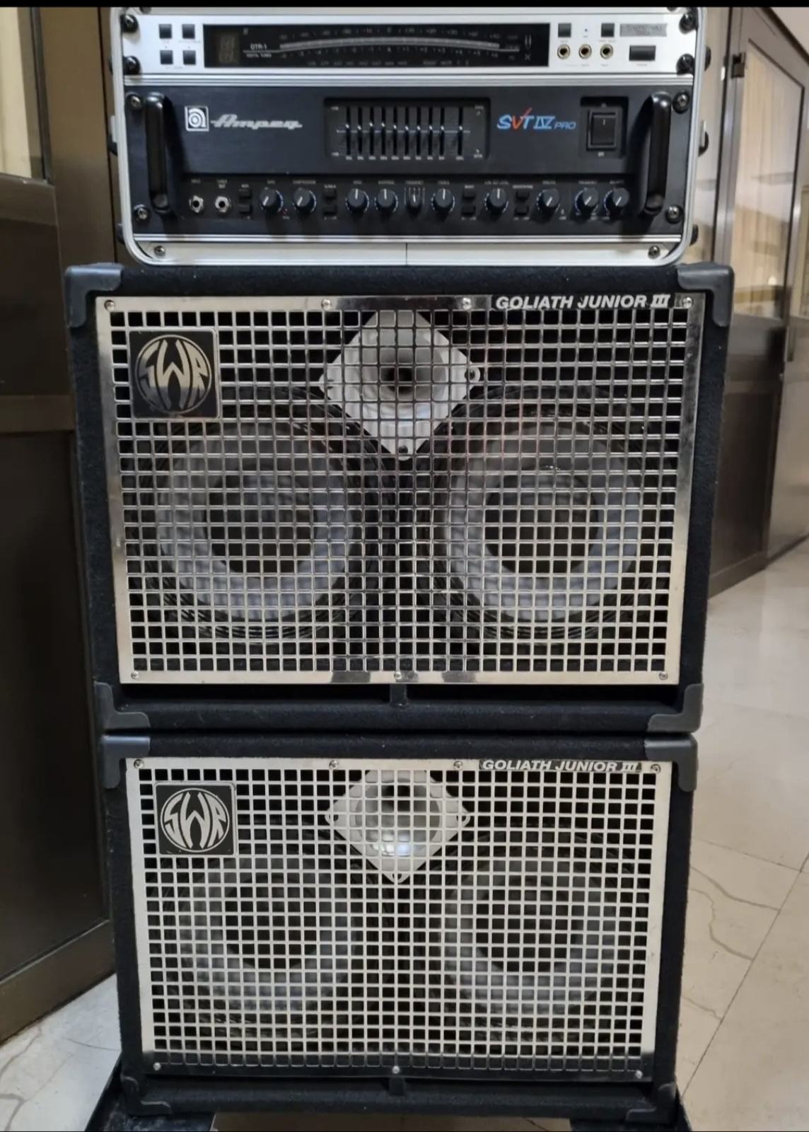 AMPEG SVT 4 PRO, SWR GOLIATH III 410, SWR GOLIATH JR III 210 (2kom)
