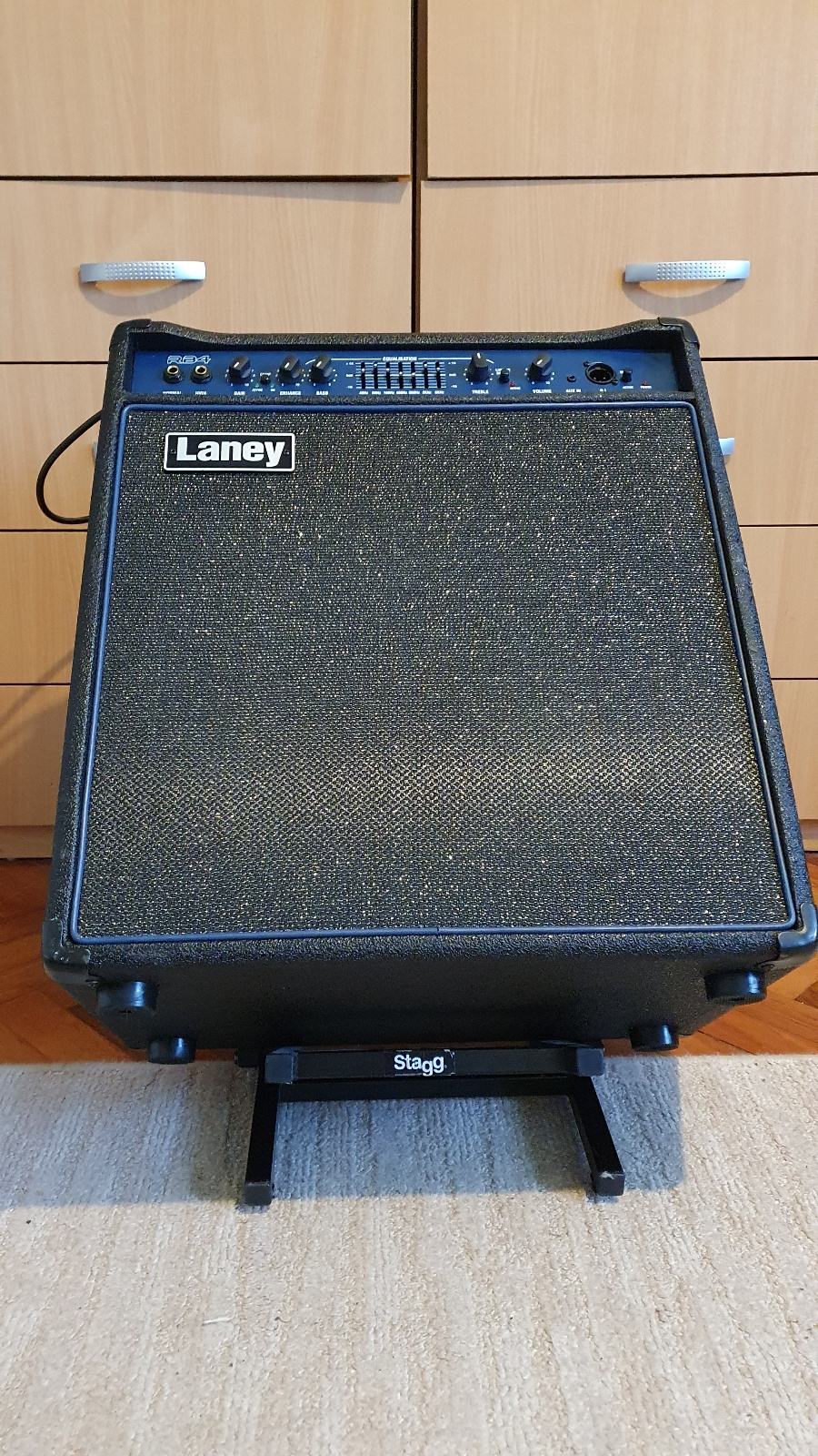 Laney RB4 bass pojacalo