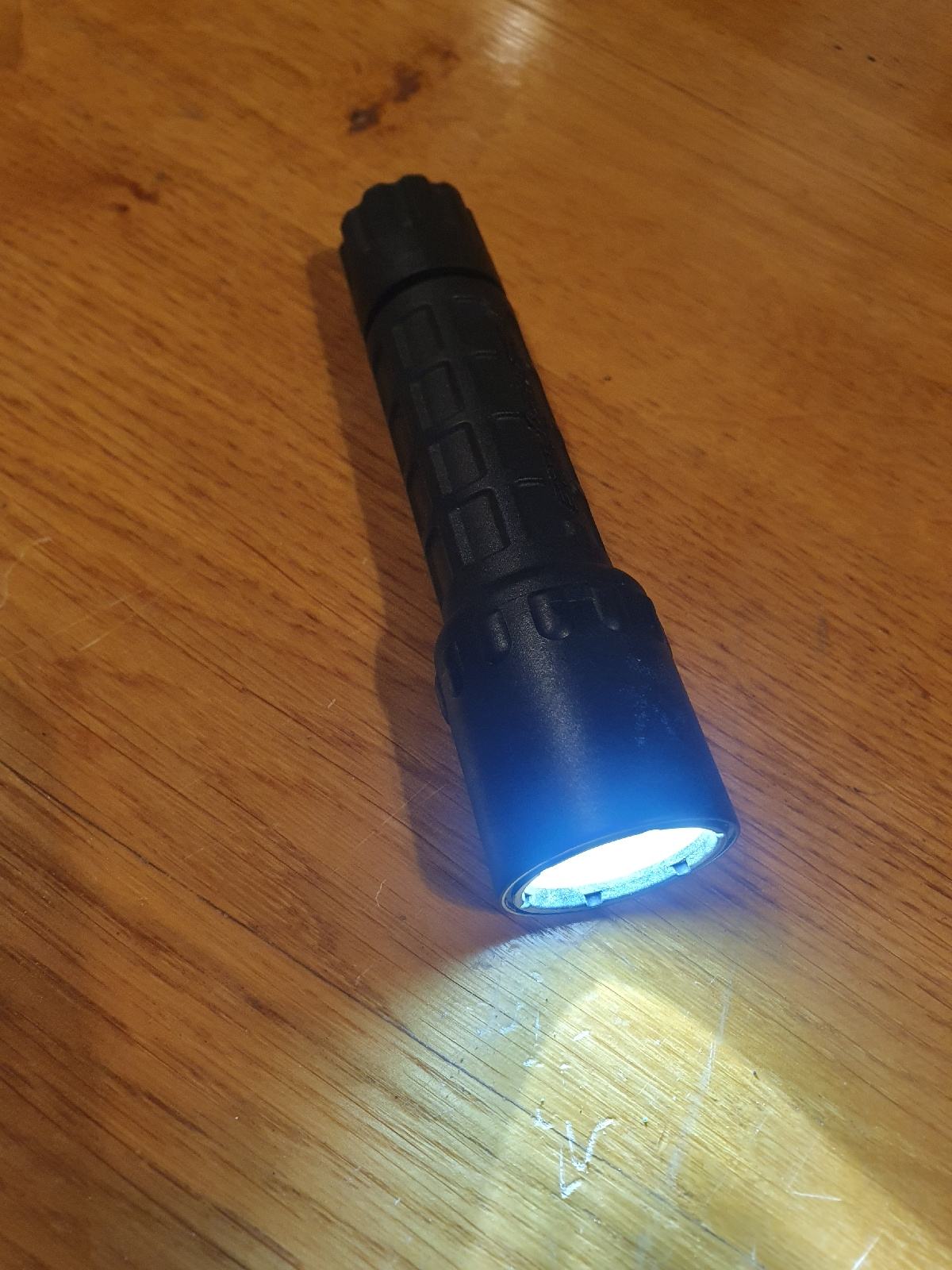 Surefire G2 LED flashlight taktička svjetiljka