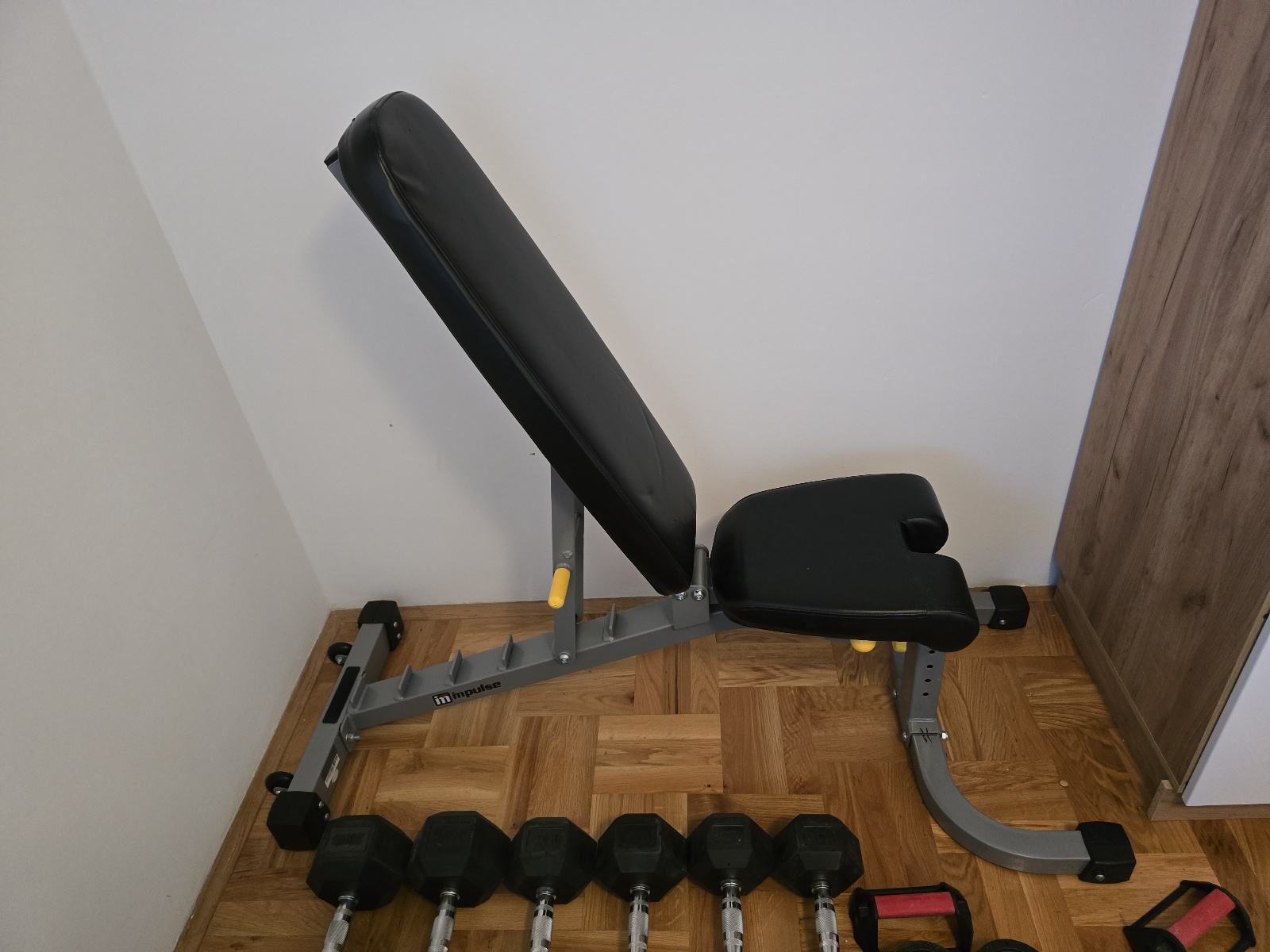 IMPULSE IFFID podesiva klupa