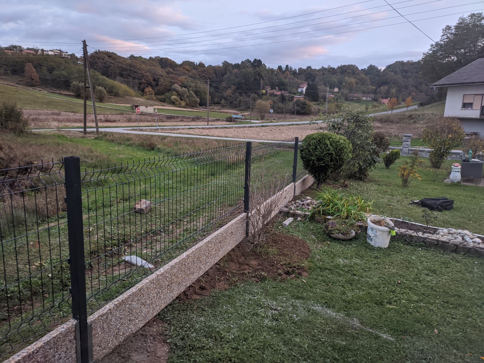 Betonski parapet za panel ogradu