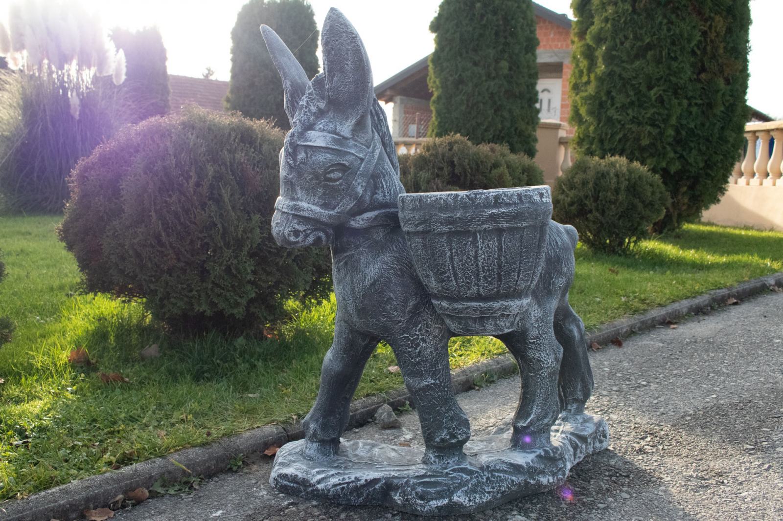 VRTNA FIGURA MAGARAC