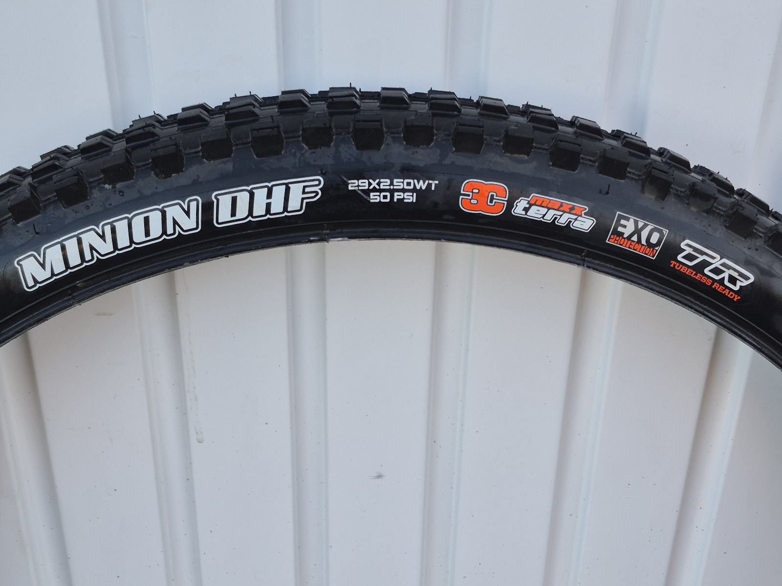 Maxxis Minion DHF - 3C MaxxTerra | EXO TR | WT - 29x2.50