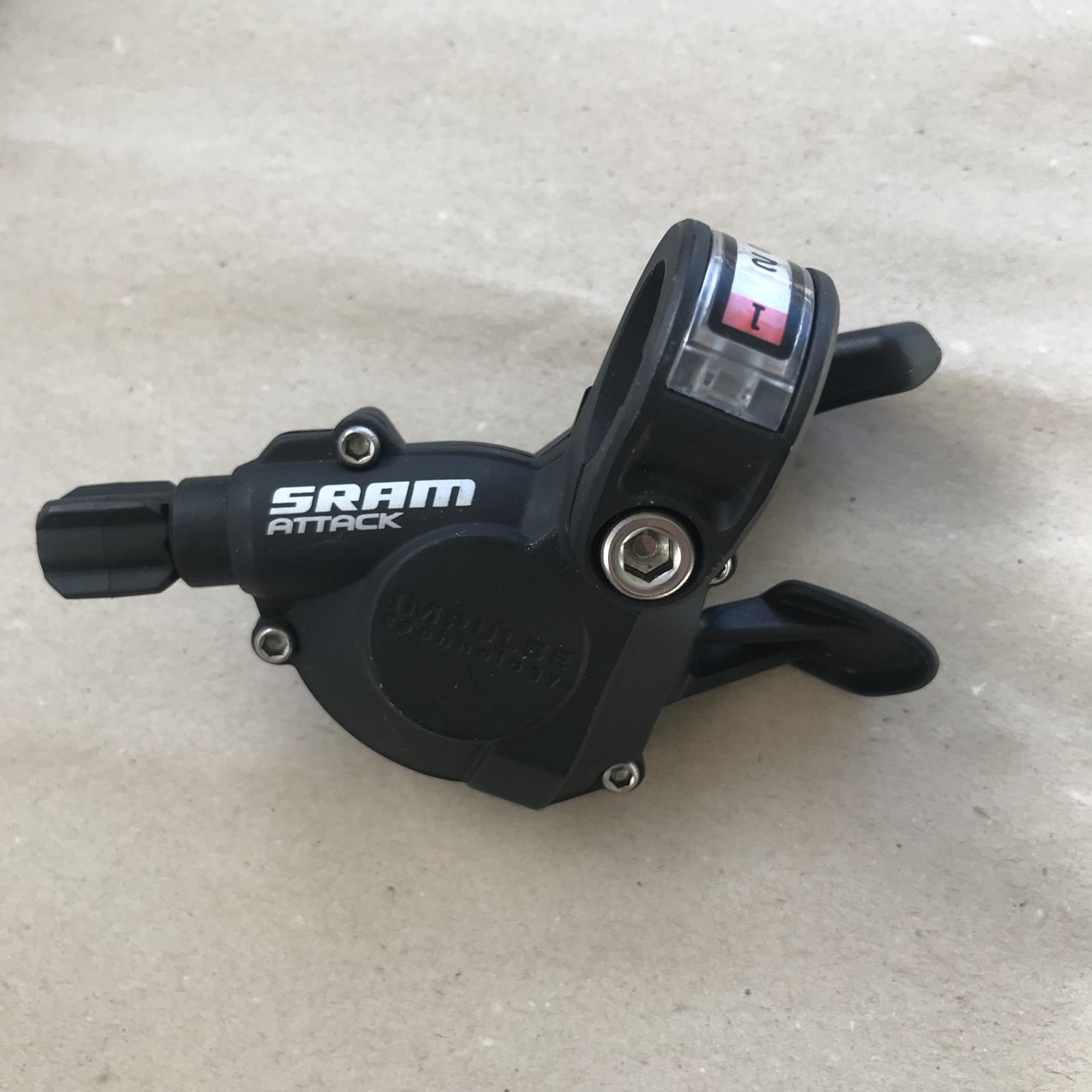 LIJEVA RUČICA SRAM ATTACK 3 BRZINE - NOVO