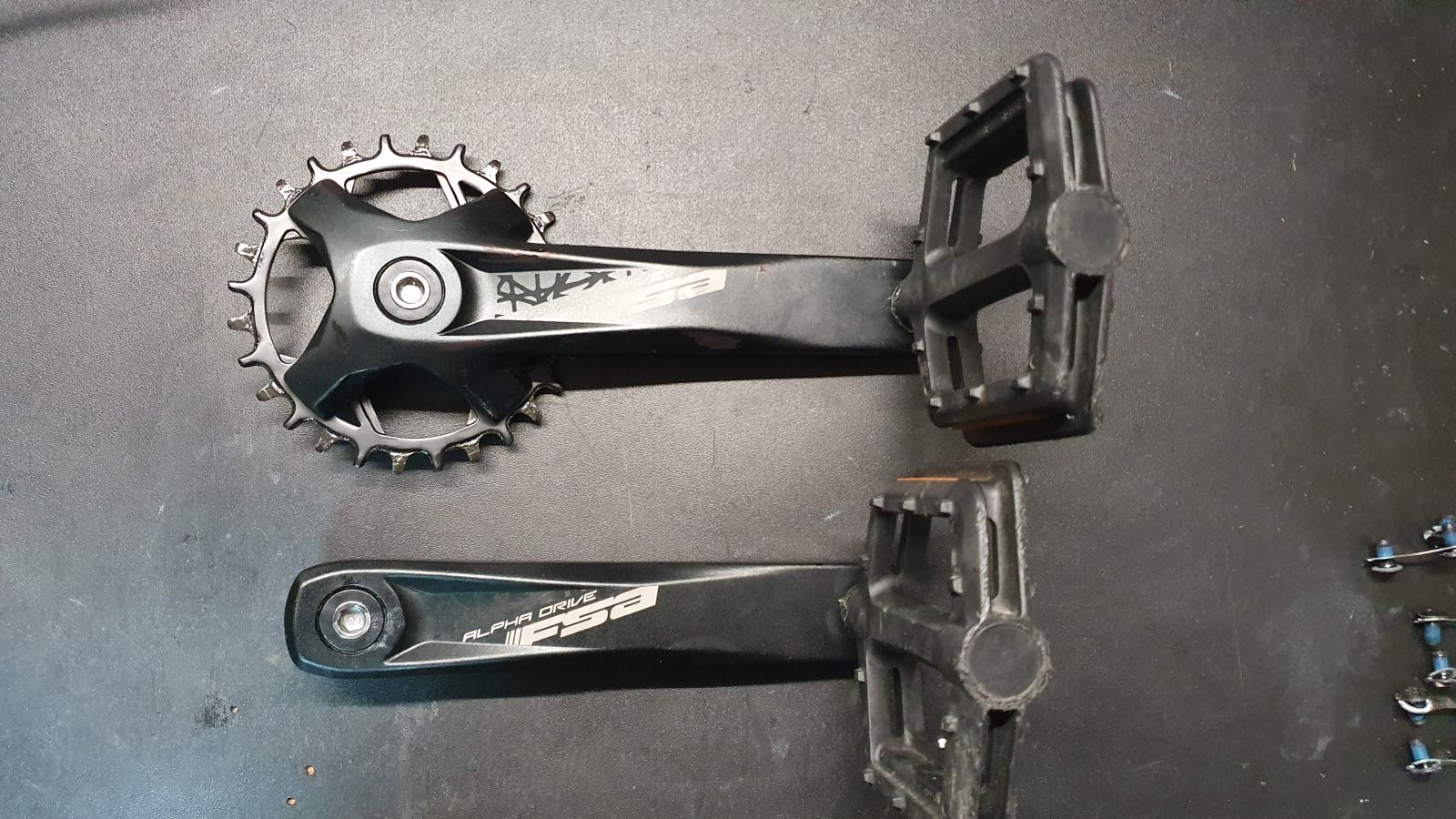 FSA Alpha Drive pogon i BB, 170 mm. NOVO