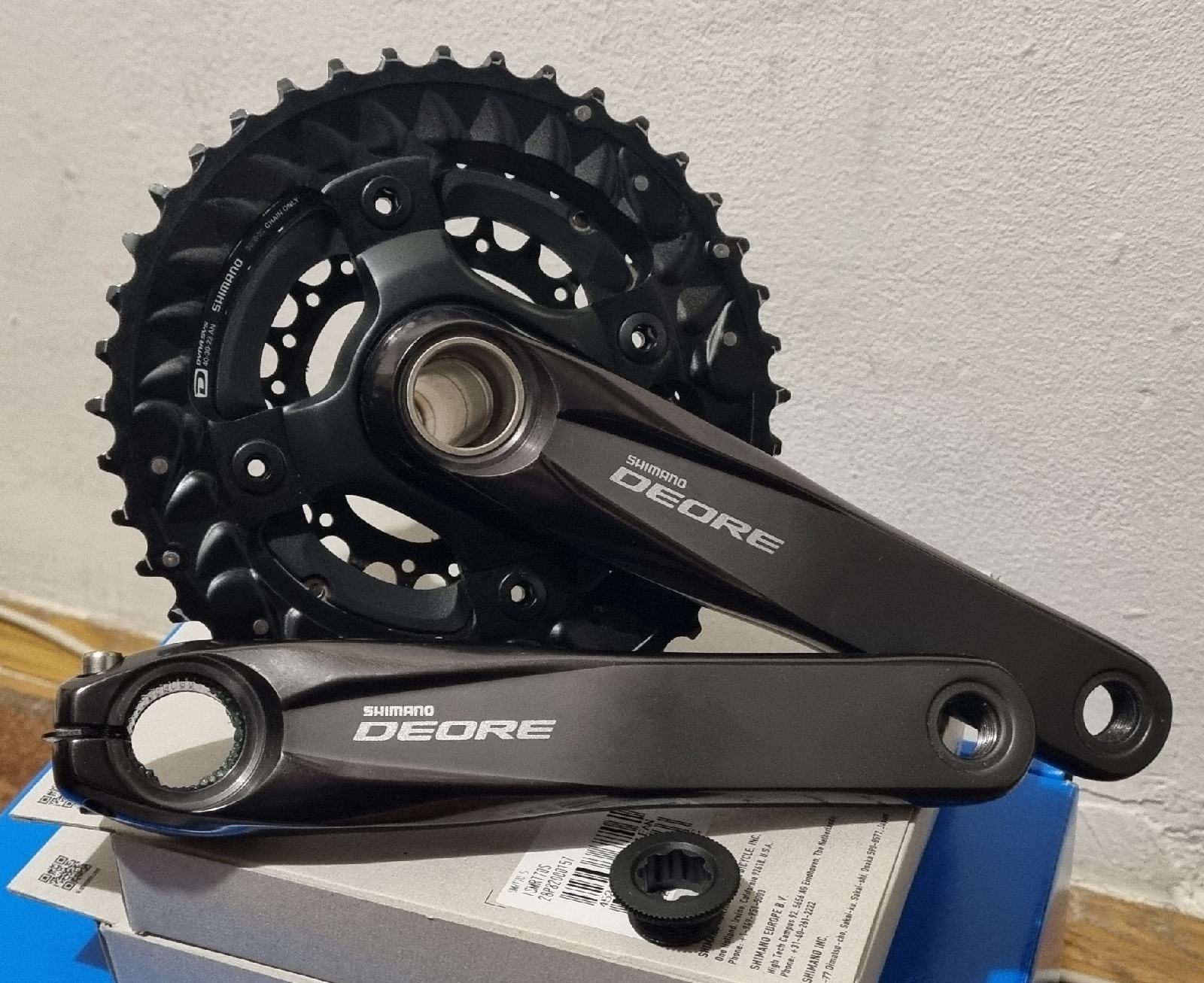SHIMANO DEORE FC-M6000-3 HOLLOWTECH II CRANKSET