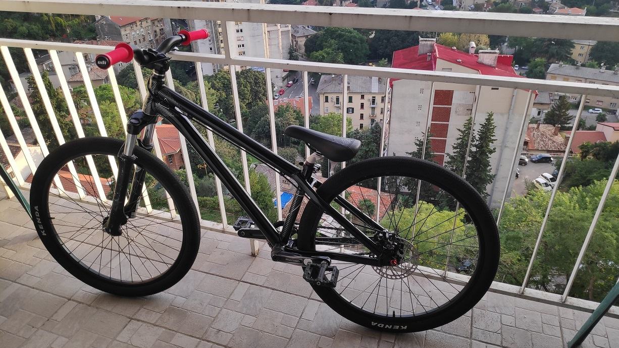 Dirt Jumper Octane One Zircus