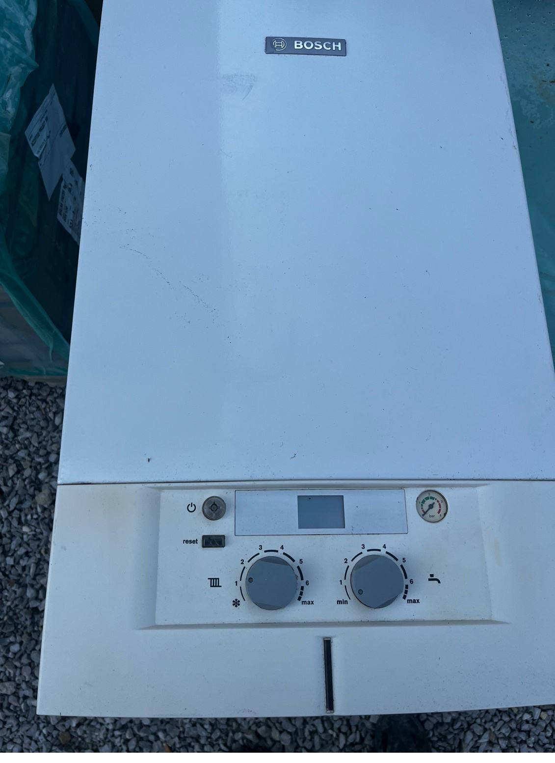 Bosch plinski fasadnu bojler