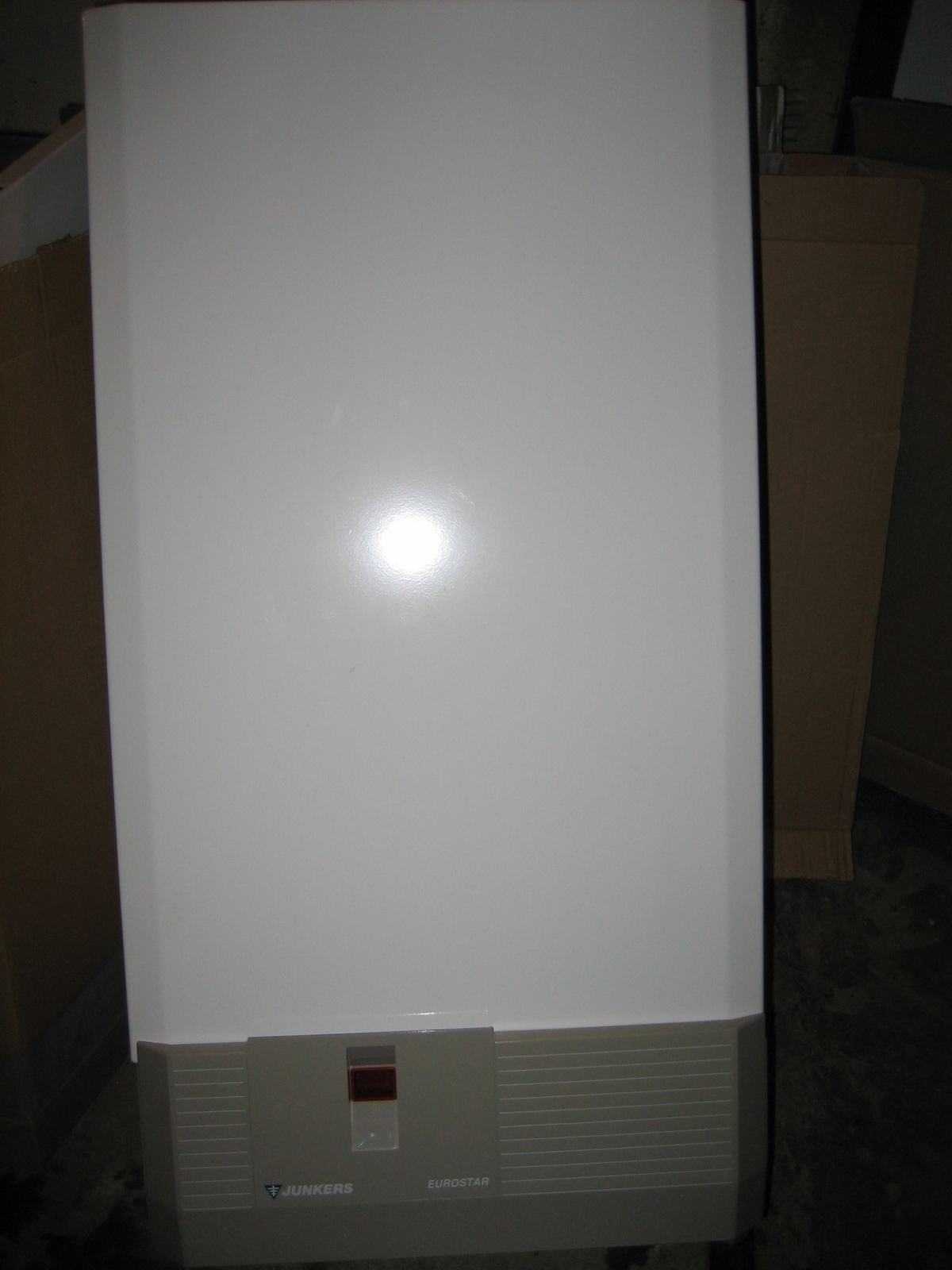 DVA PLINSKA BOJLERA JUNKERS EUROSTAR ZWE 24/3 U DIJELOVIMA PRODAJEM