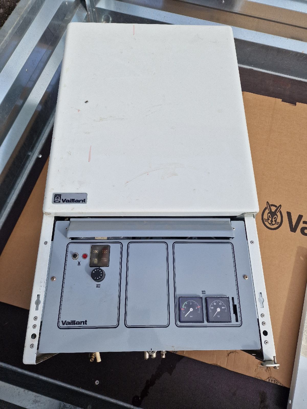 Plinski bojler Vaillant VCW INT 280 E 30kW