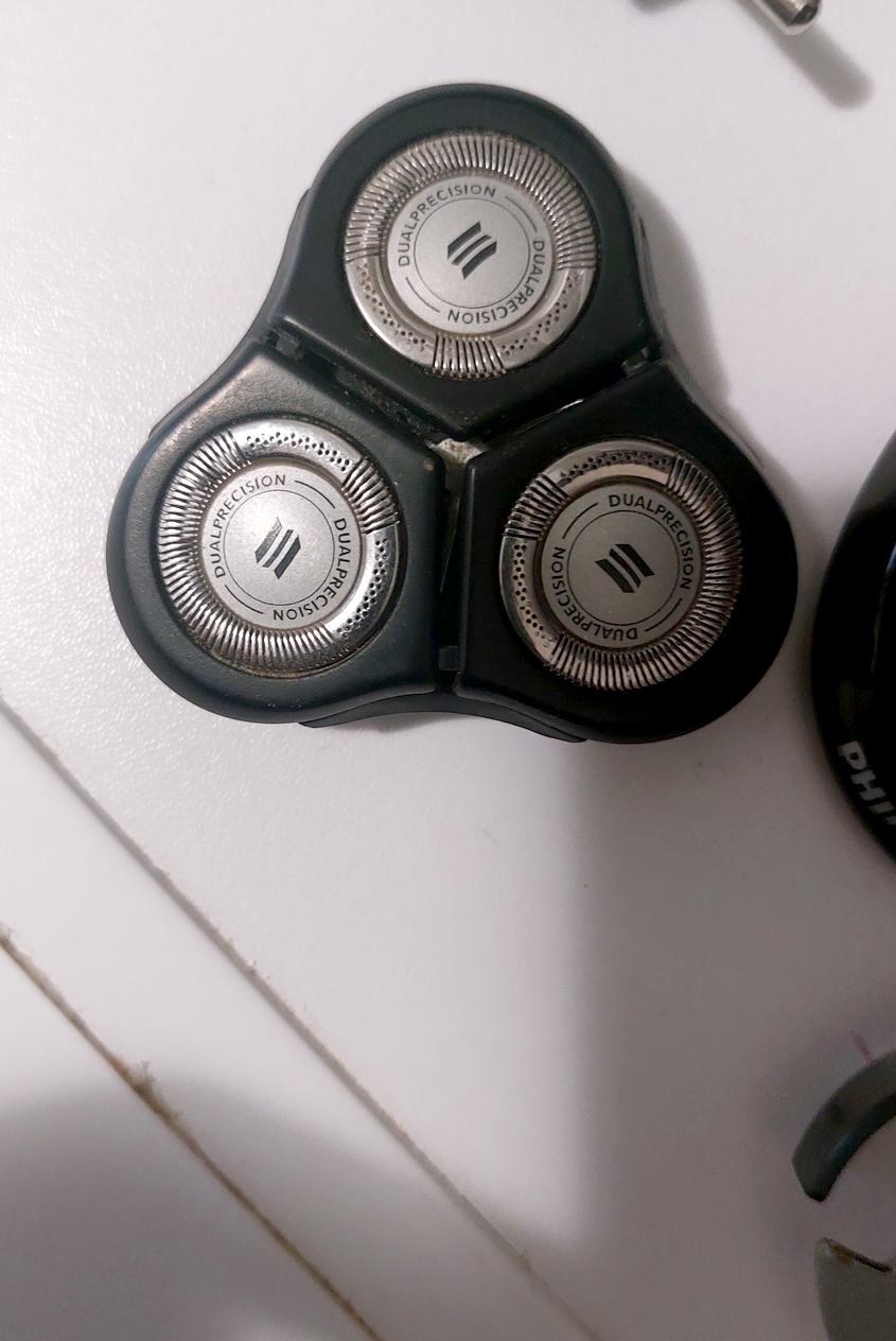 PHILIPS brijač SENSO TOUCH serije 7000