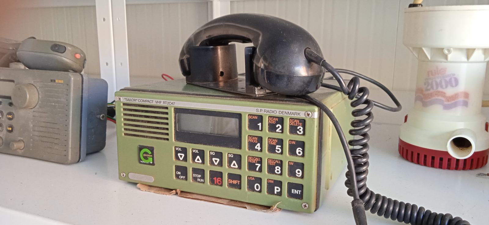 Radiotelefon RT 2047 Sailor Compact VHF