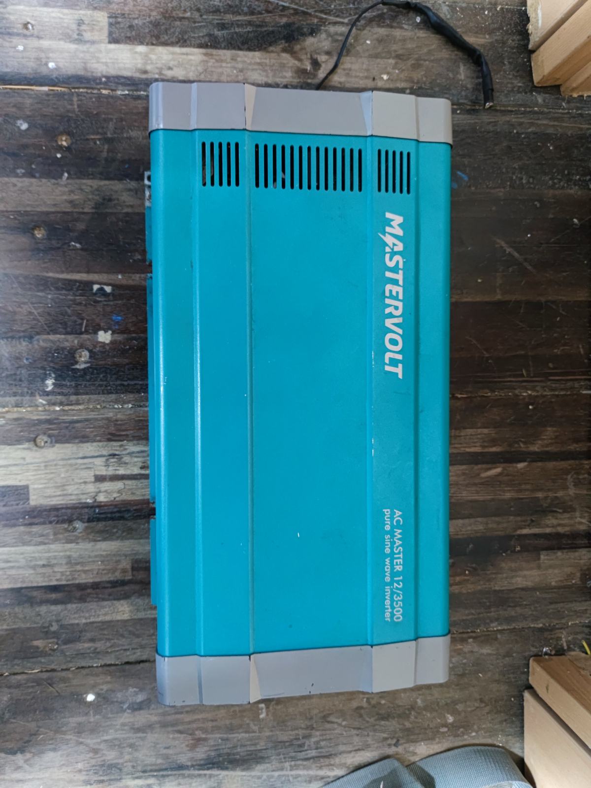 Inverter Mastervolt AC Master (12V-230V / 3500W)