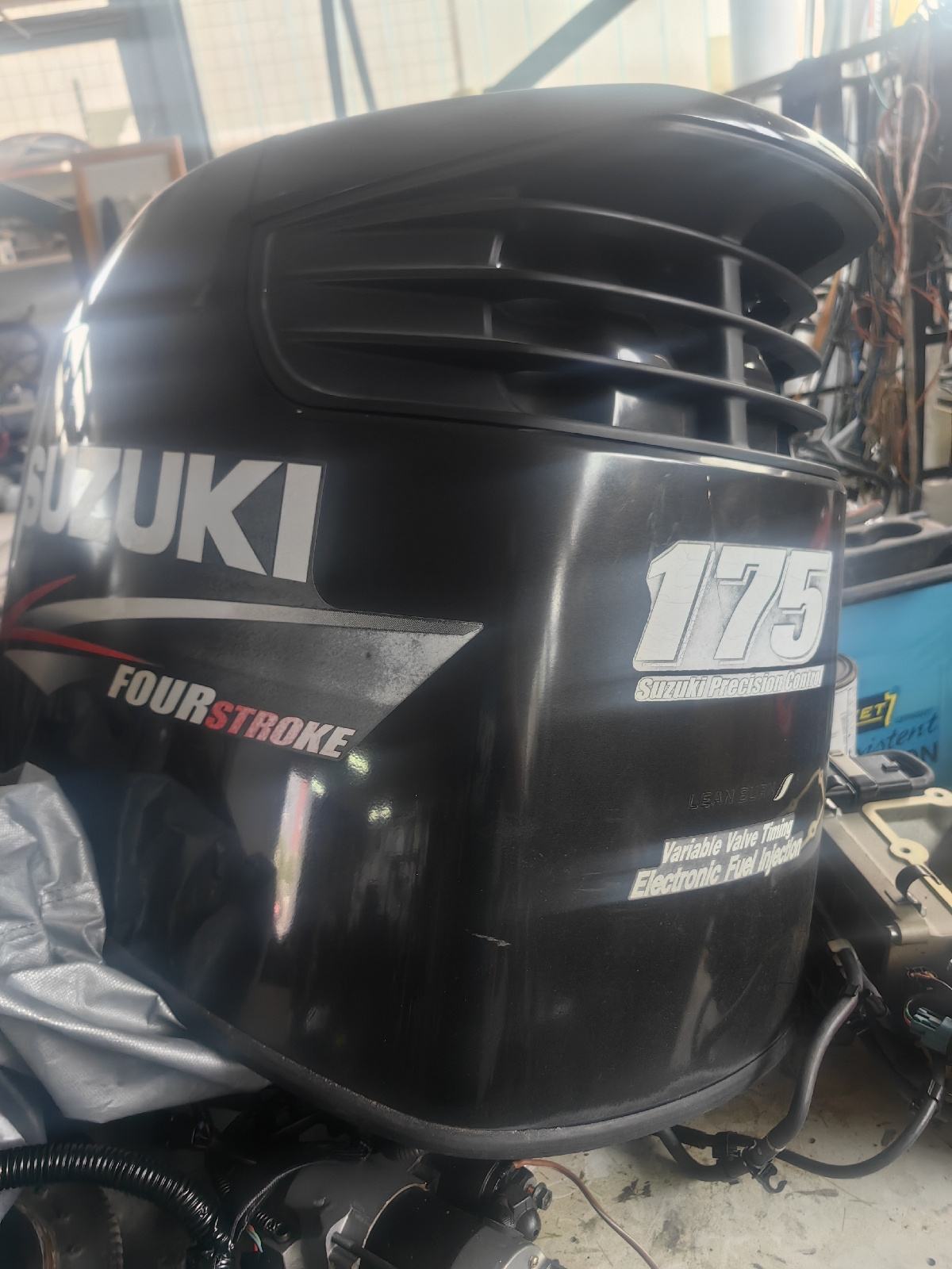 Suzuki df 175