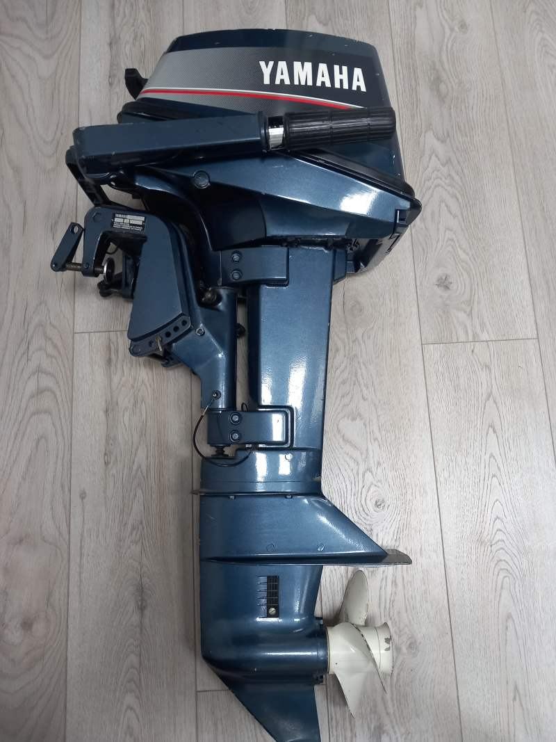 YAMAHA 8 KS 2T